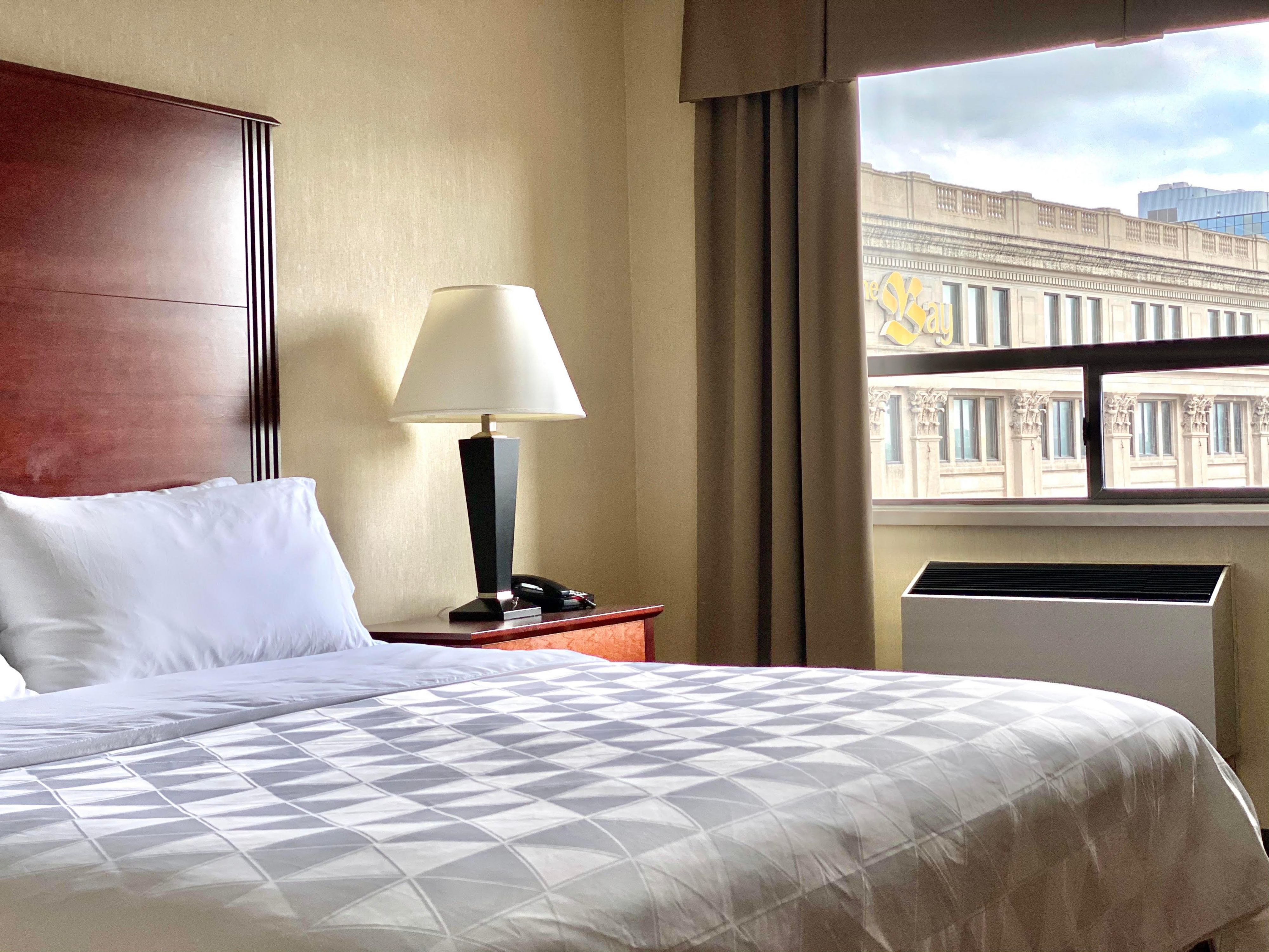 Holiday Inn & Suites Winnipeg-Downtown, an IHG Hotel