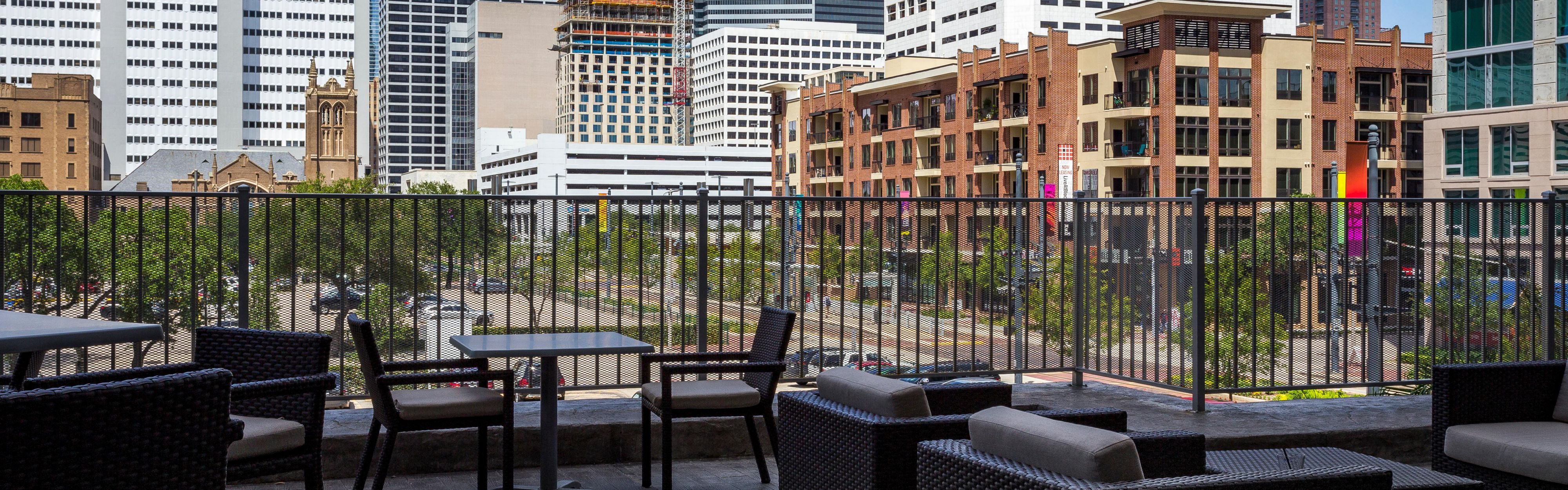 Holiday Inn Houston Downtown - Free Internet & More