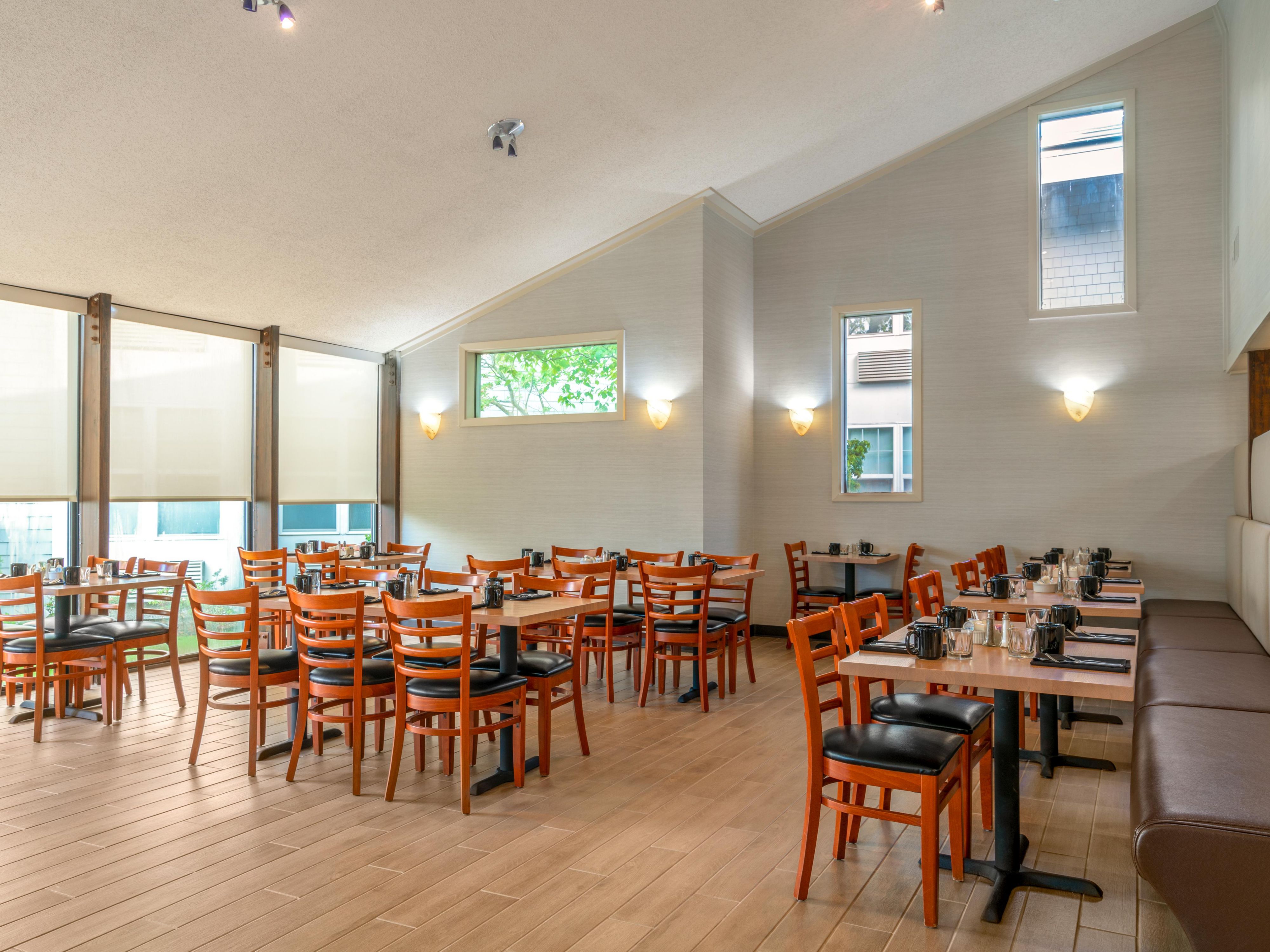 Hotel in Hyannis | Holiday Inn Cape Cod - Hyannis Hotel