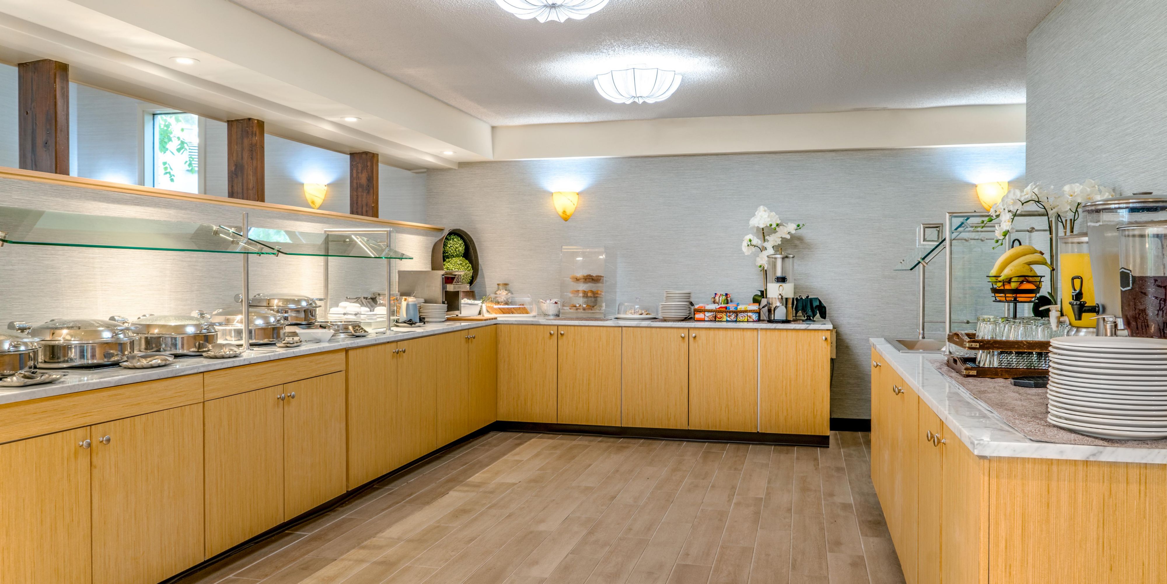 Restaurants Near Holiday Inn Cape Cod - Hyannis