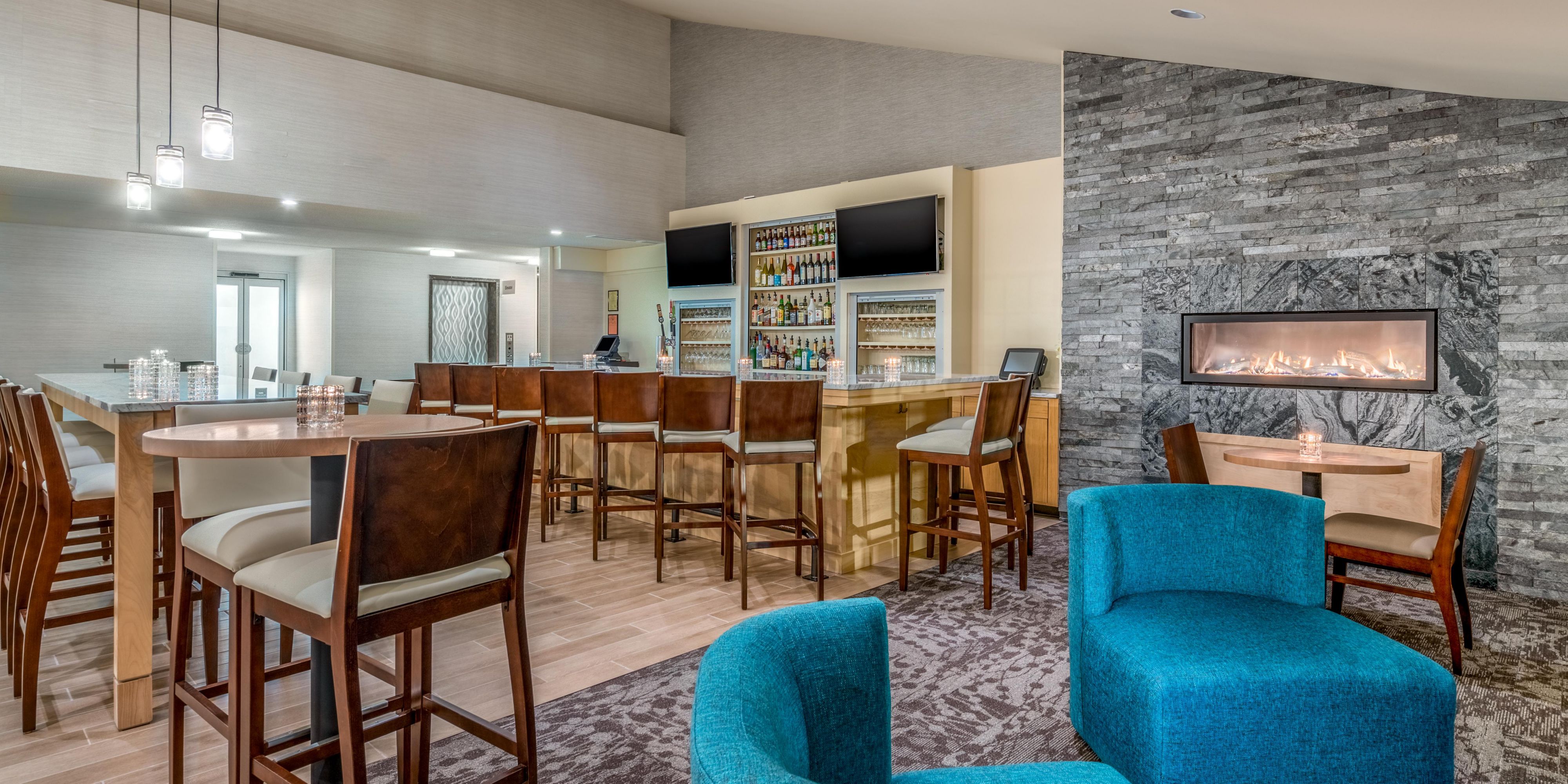 Restaurants Near Holiday Inn Cape Cod - Hyannis