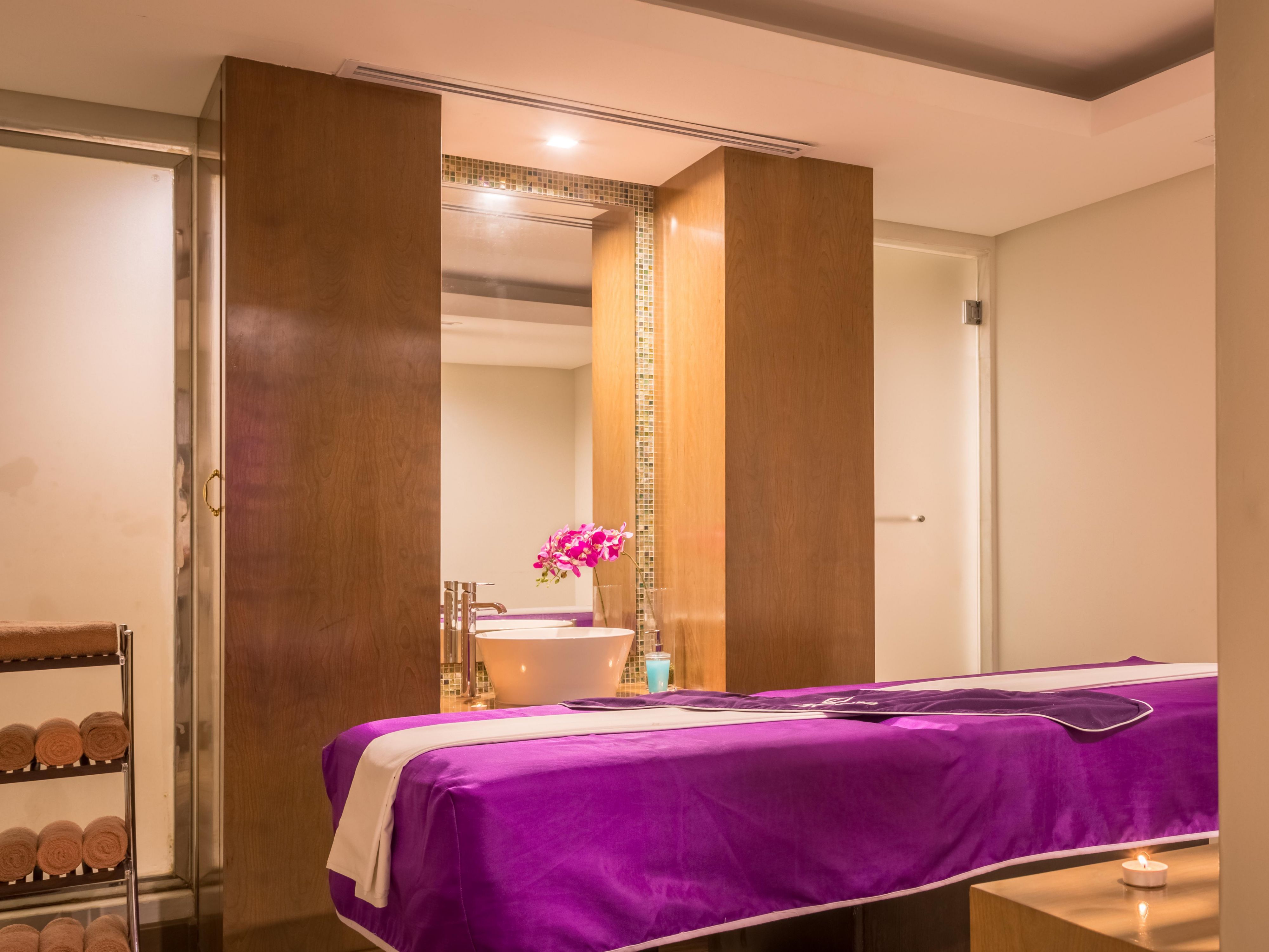 Hotel in Jeddah | Holiday Inn Jeddah Gateway Hotel