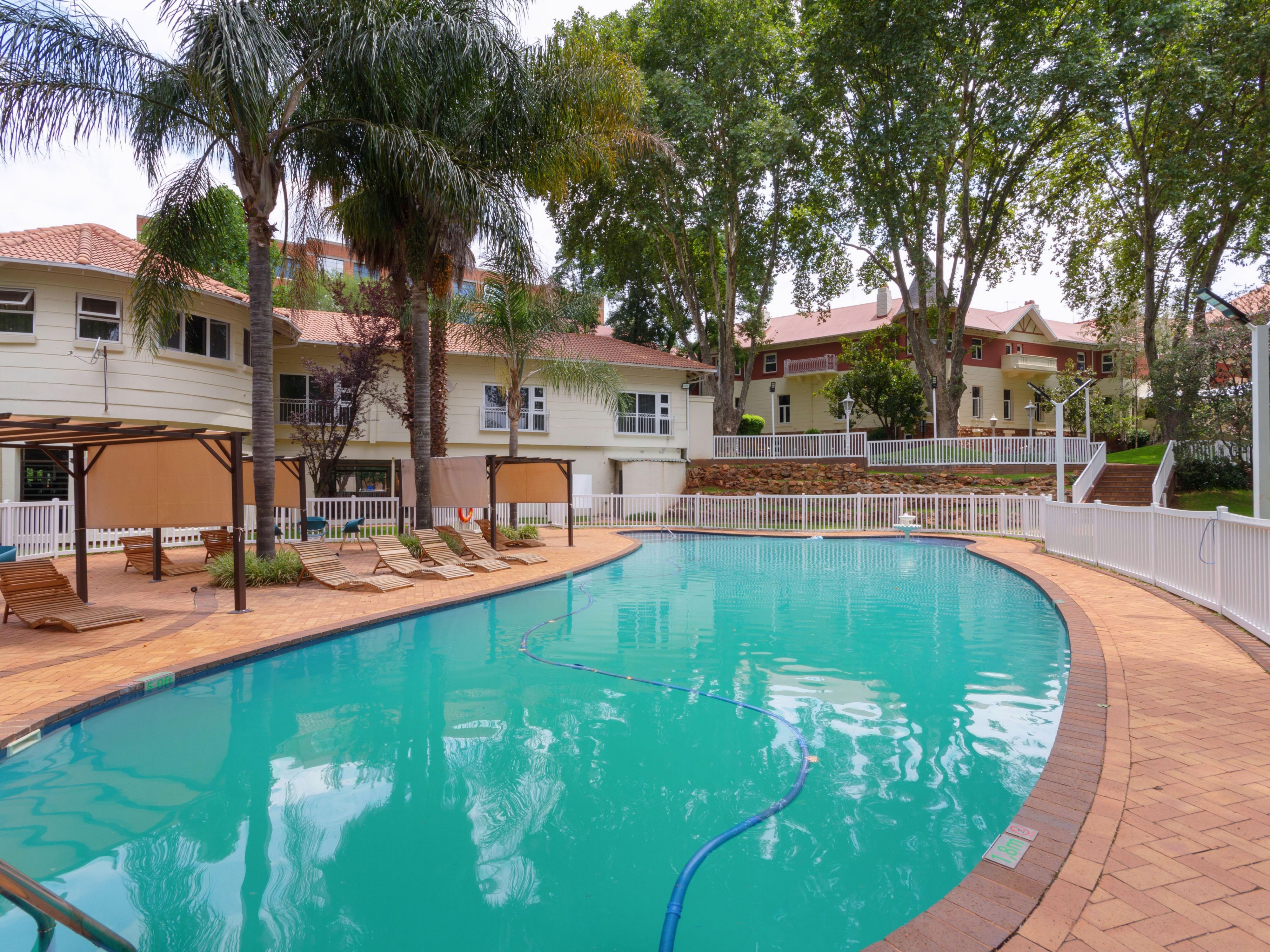 Holiday Inn Johannesburg Sunnyside Park - Free Internet & More