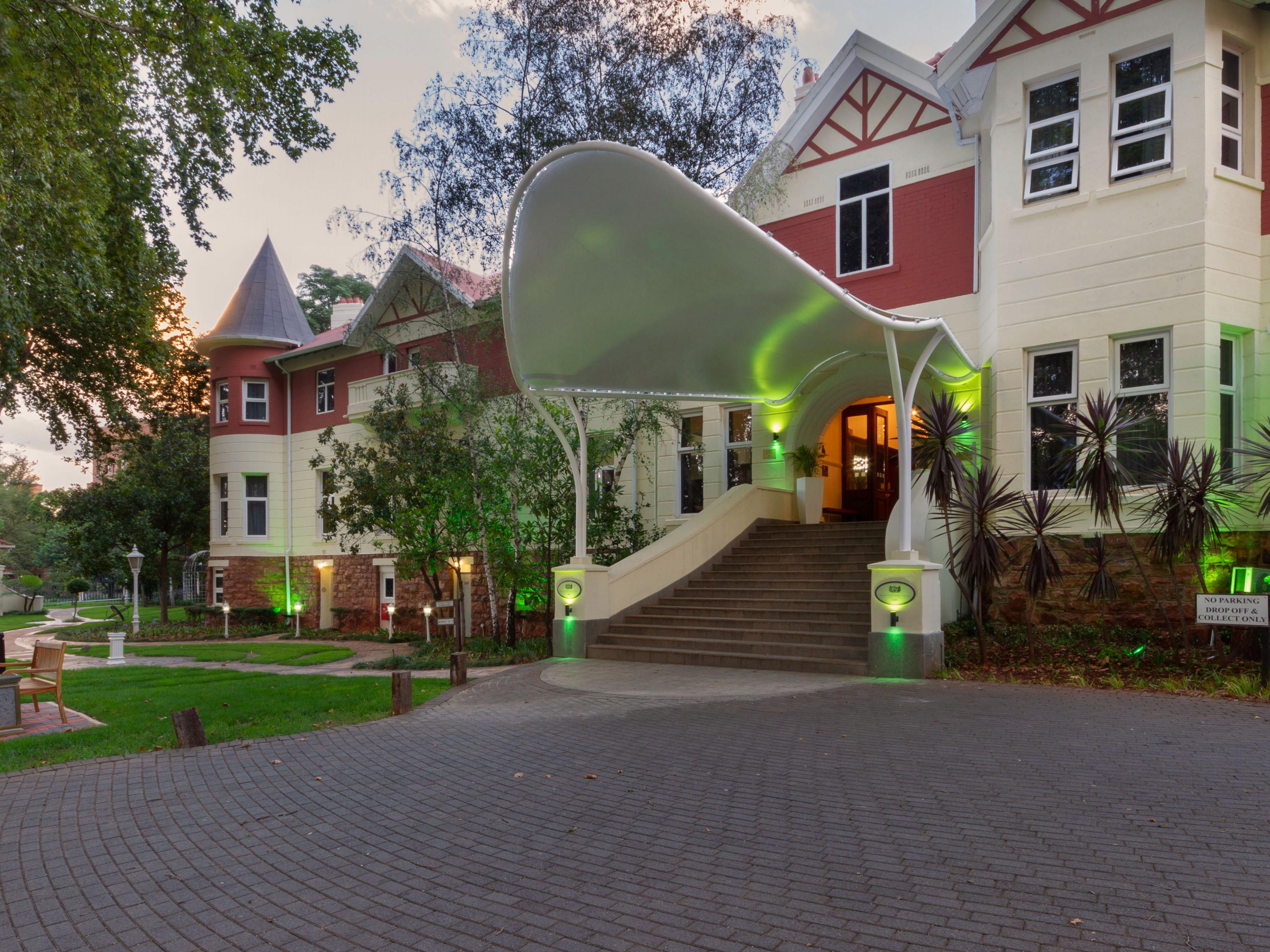 Hotel in Johannesburg | Holiday Inn Johannesburg Sunnyside Park Hotel