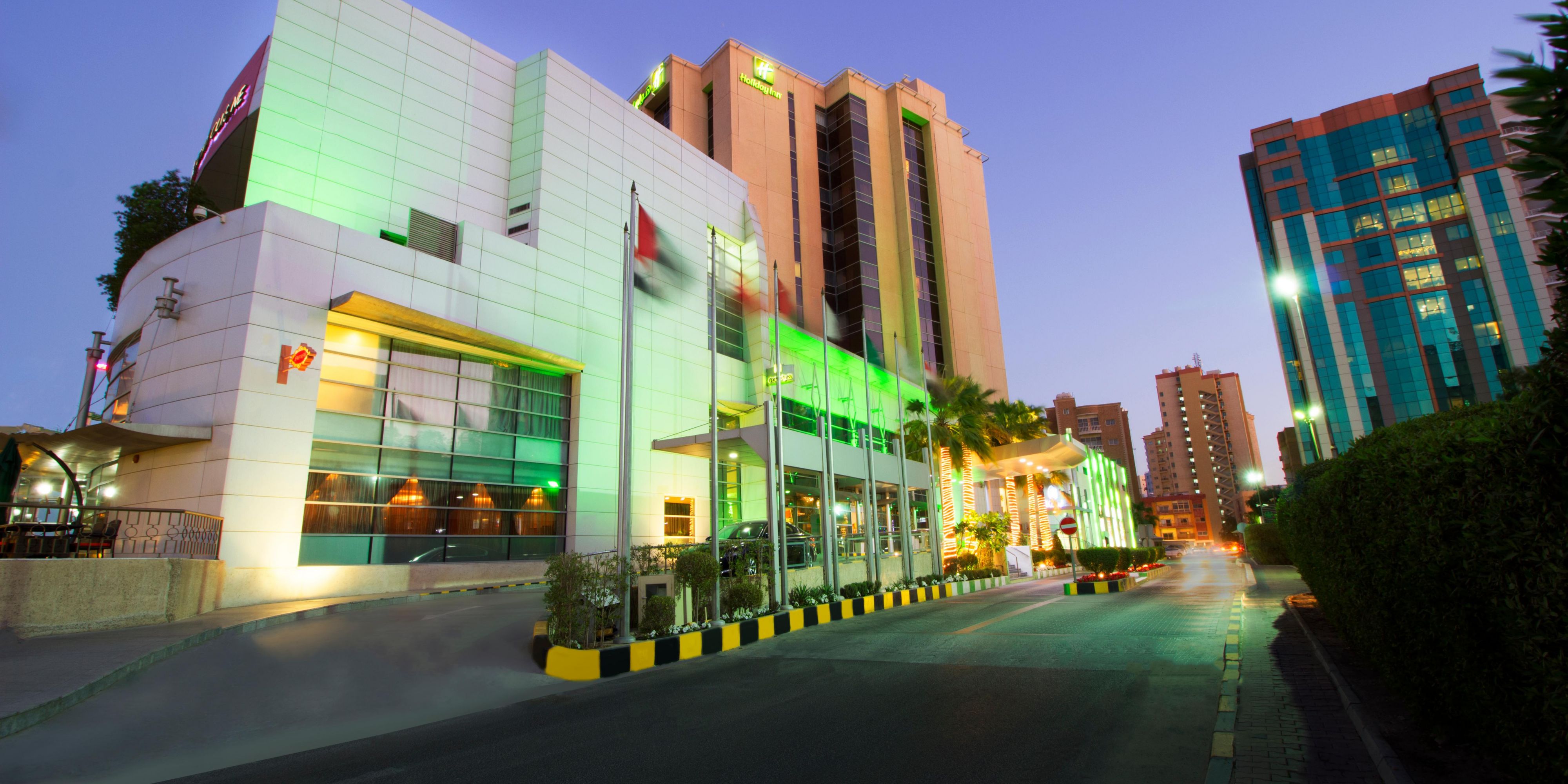 Hotel in Kuwait | Holiday Inn Suites Kuwait Salmiya Hotel