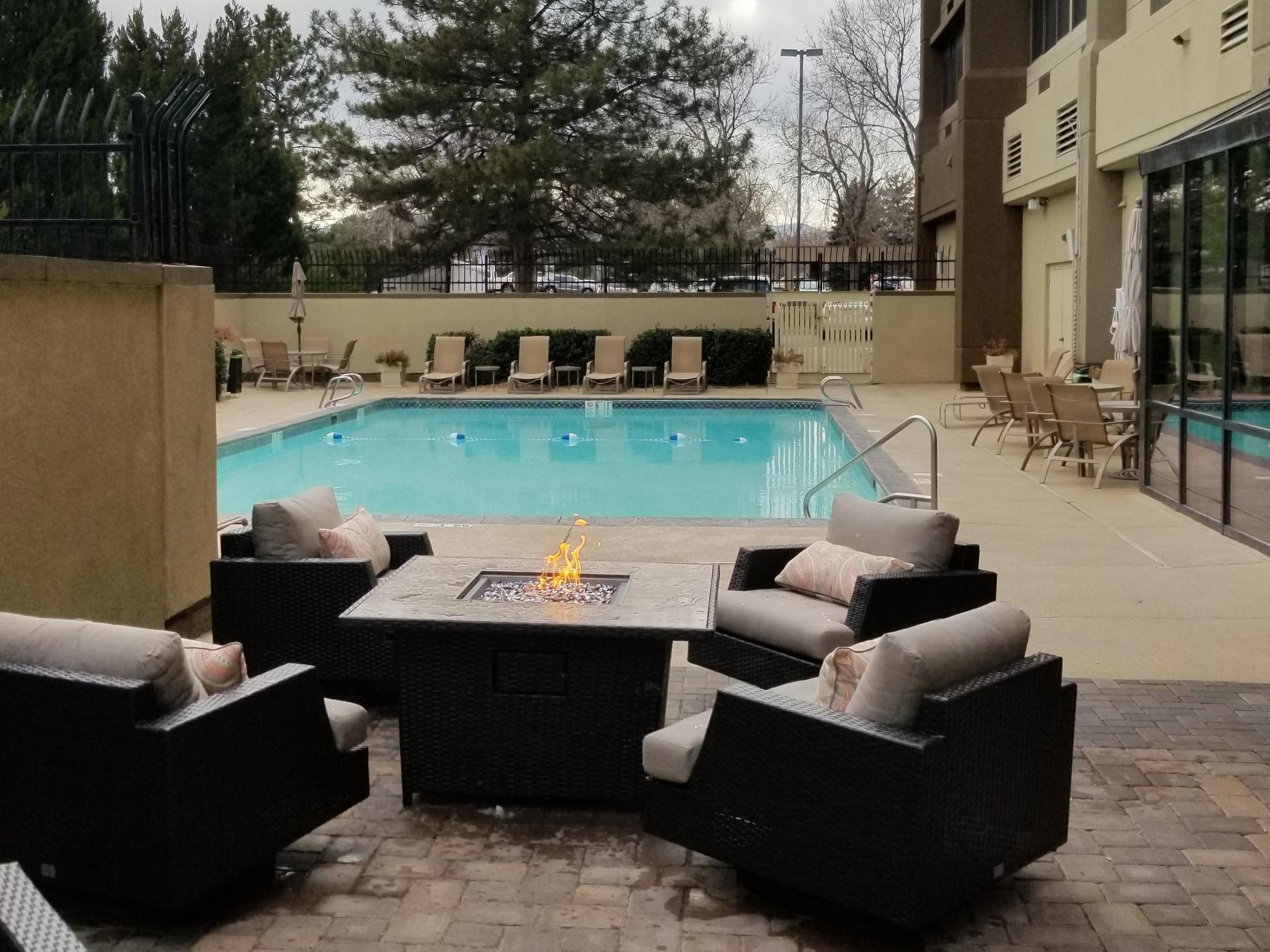 Kid Friendly Hotels Near Red Rocks in CO | Holiday Inn Denver Lakewood