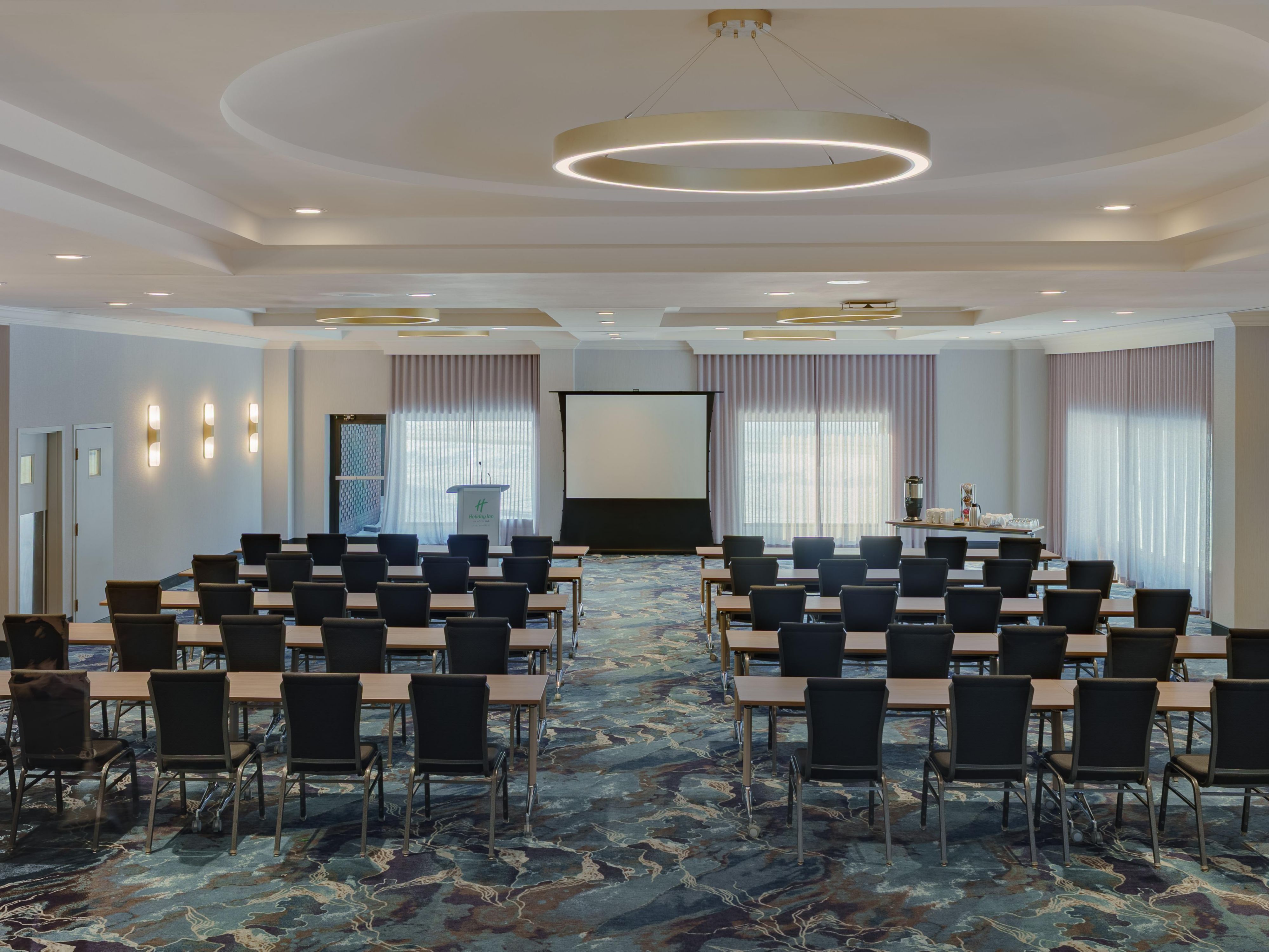 Hotel in Laval Quebec | Holiday Inn Laval - Montreal Hotel
