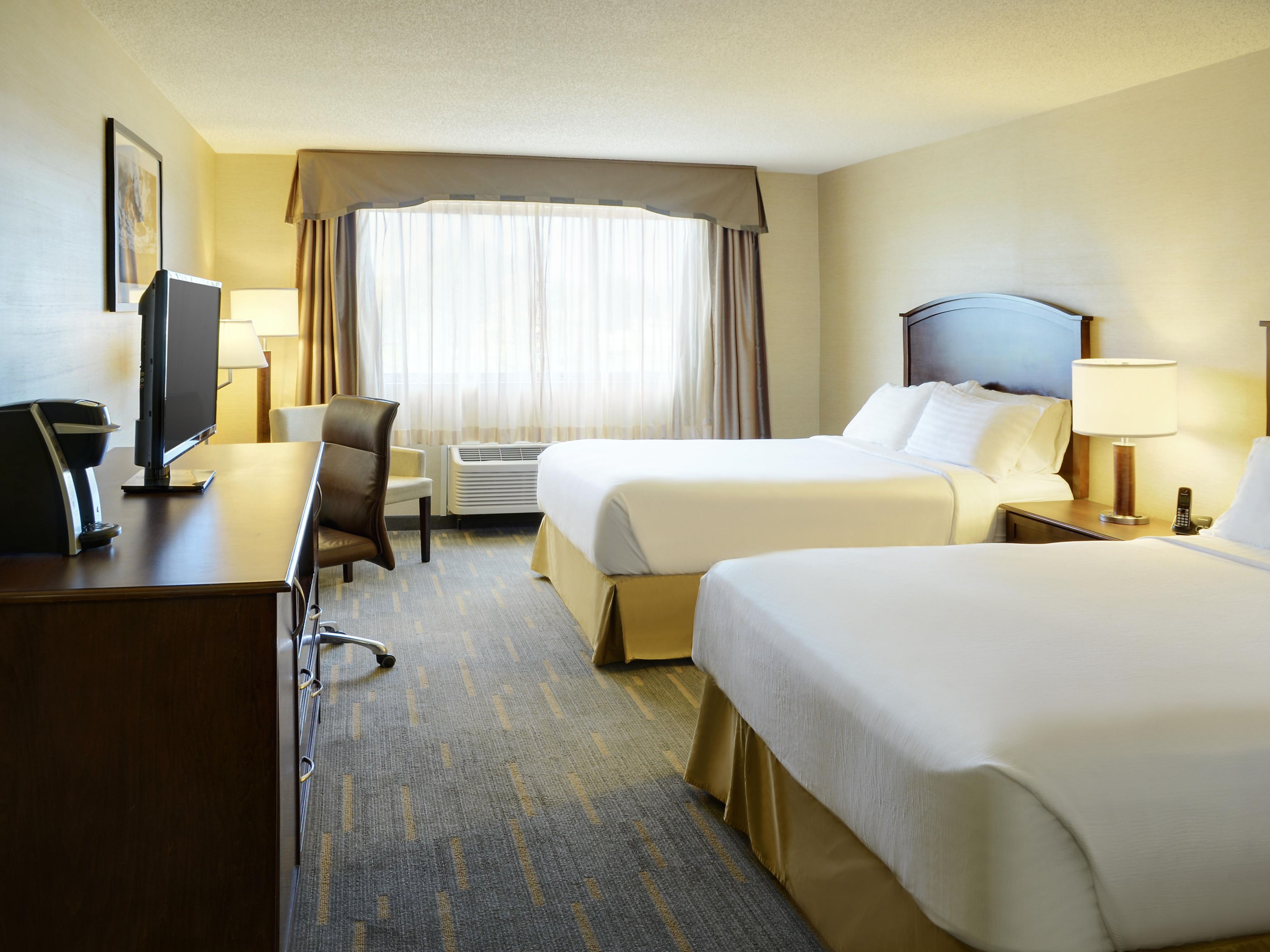 Hotel in Lethbridge | Holiday Inn Lethbridge Hotel