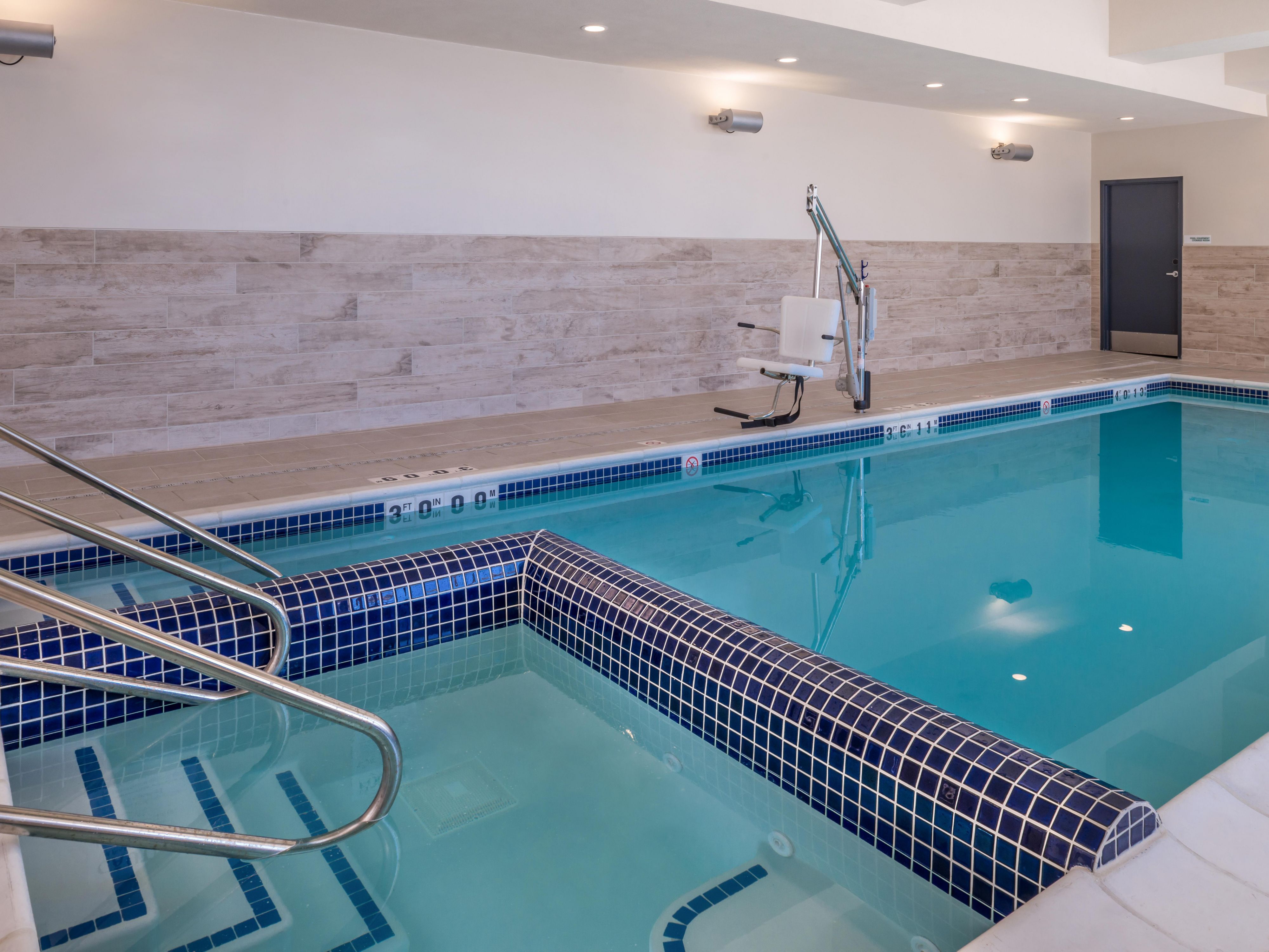 Livonia Hotels | Holiday Inn Detroit Northwest – Livonia