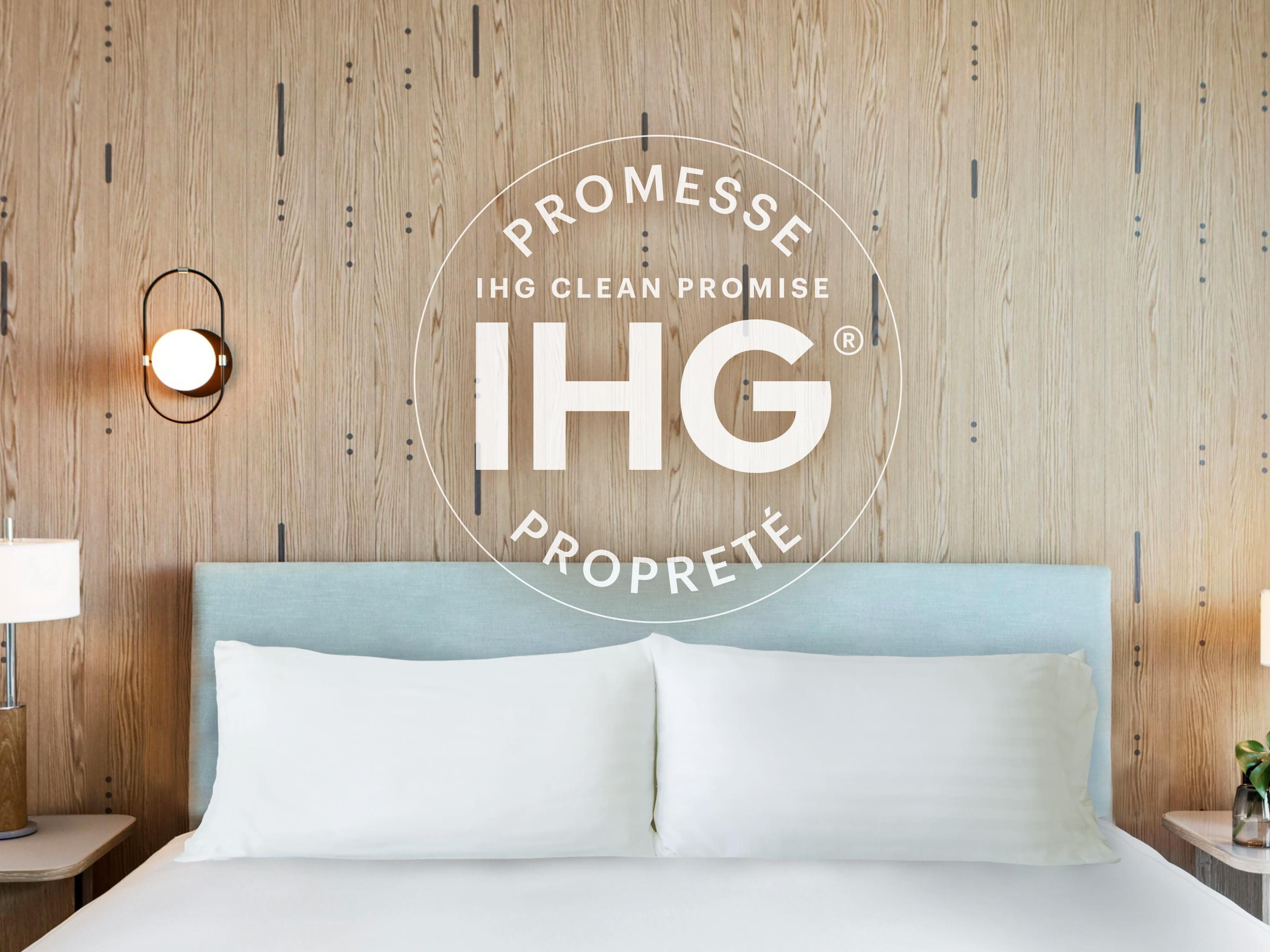 Hotel in Longueuil | Holiday Inn Montreal-Longueuil Hotel
