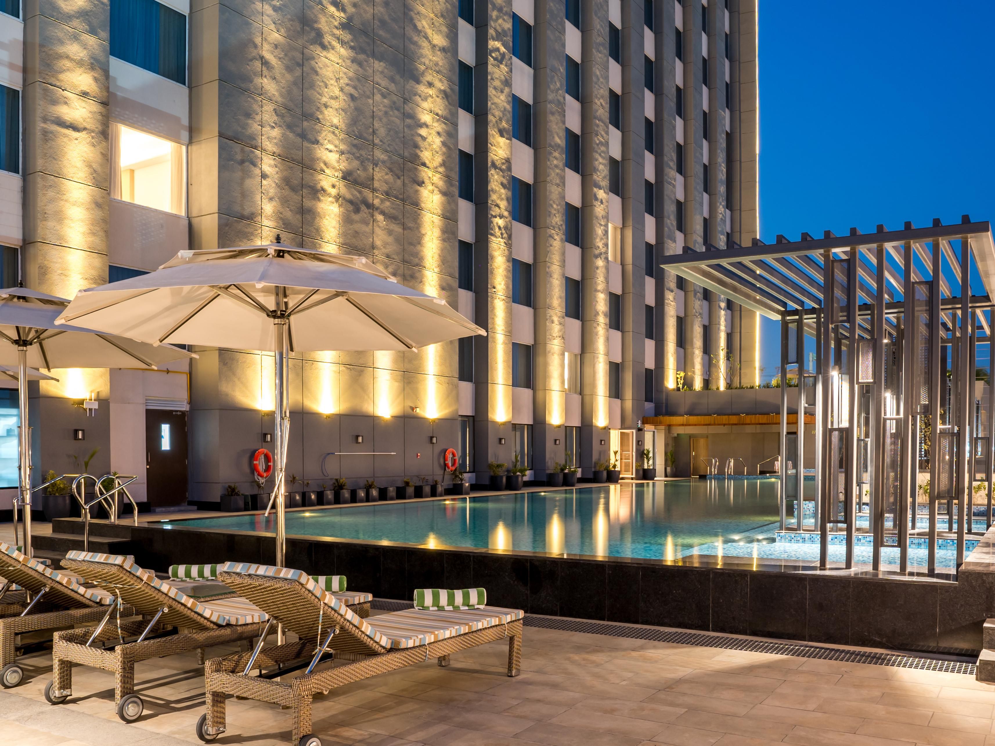 Holiday Inn Lucknow Airport - Free Internet & More