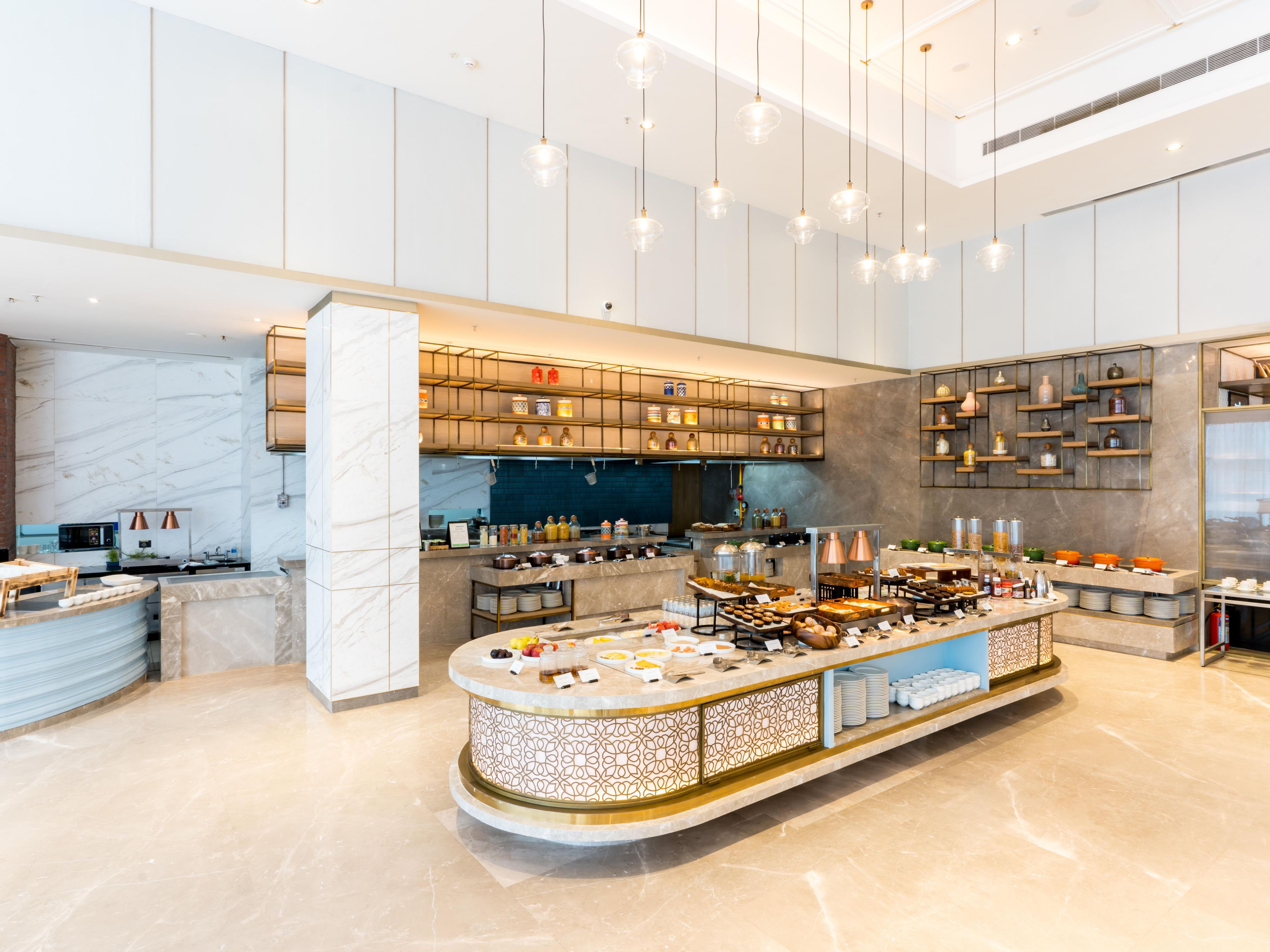 Hotel in Lucknow | Holiday Inn Lucknow Airport Hotel