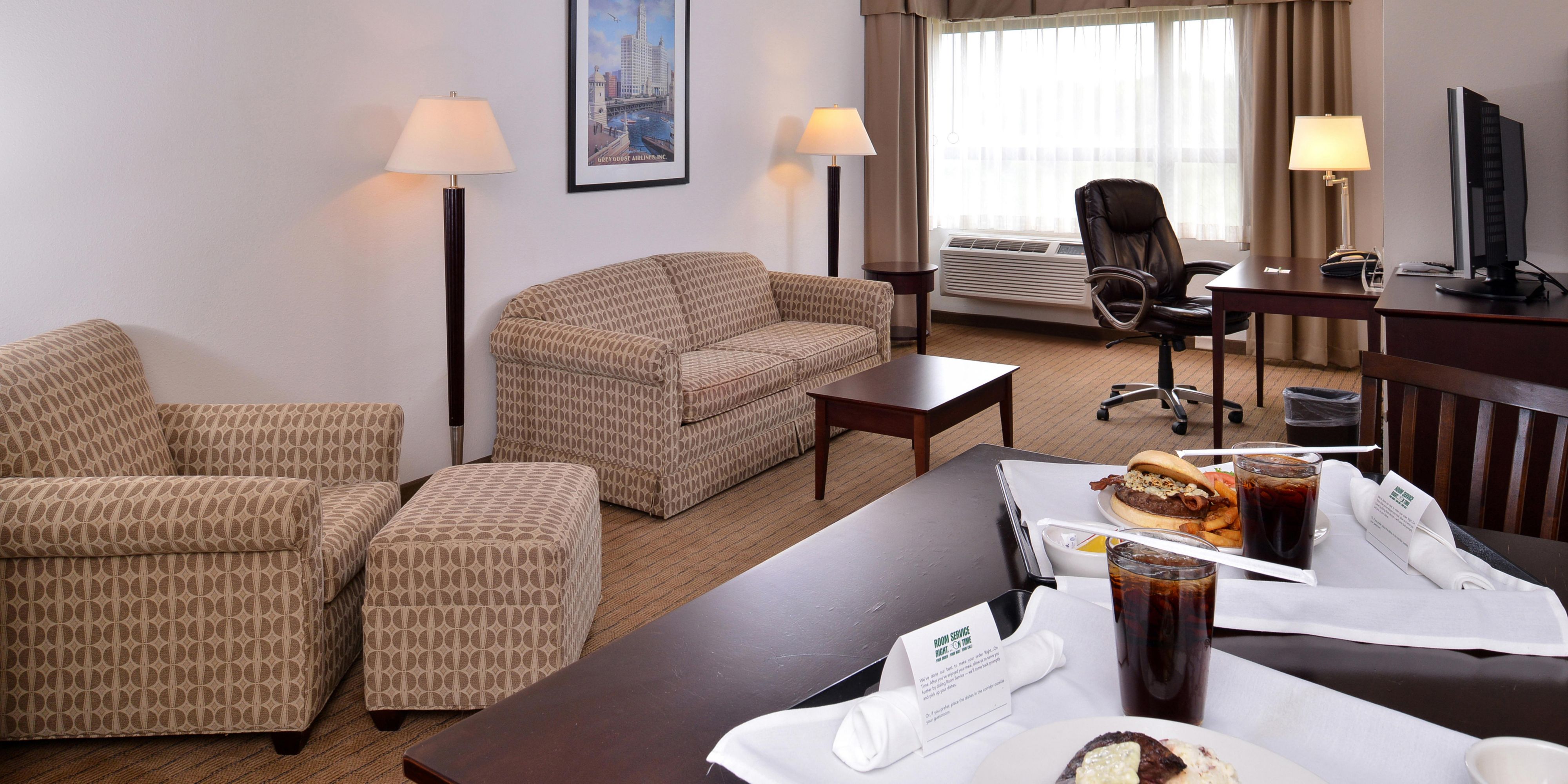 Restaurants Near Holiday Inn Madison at The American Center