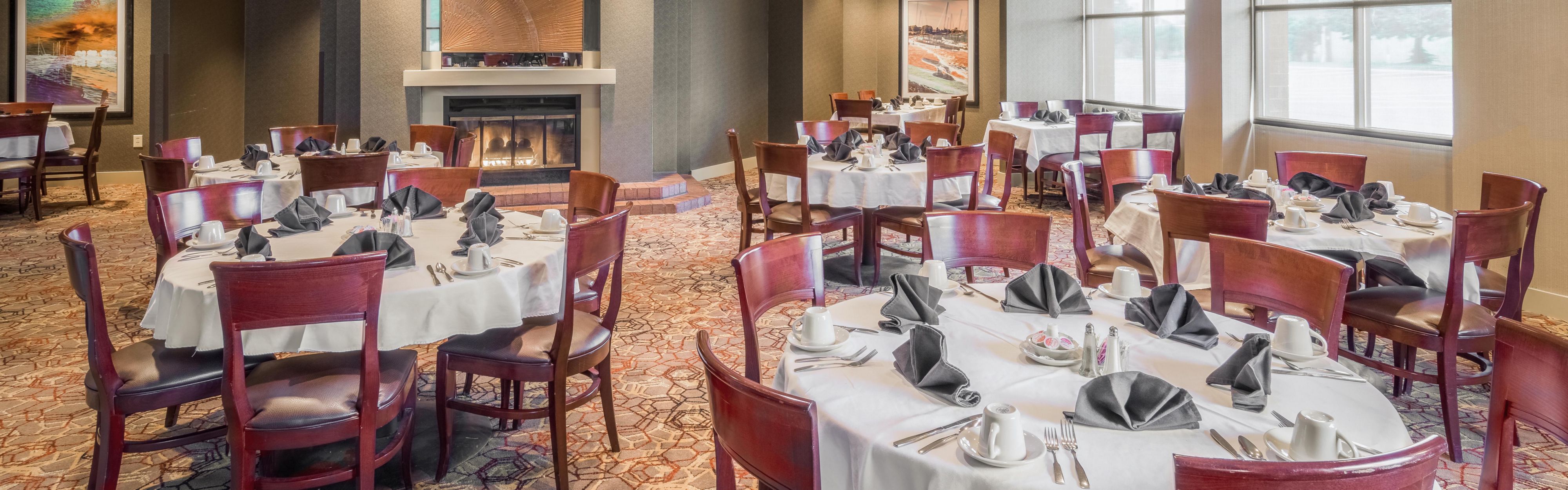 Restaurants Near Holiday Inn Manitowoc