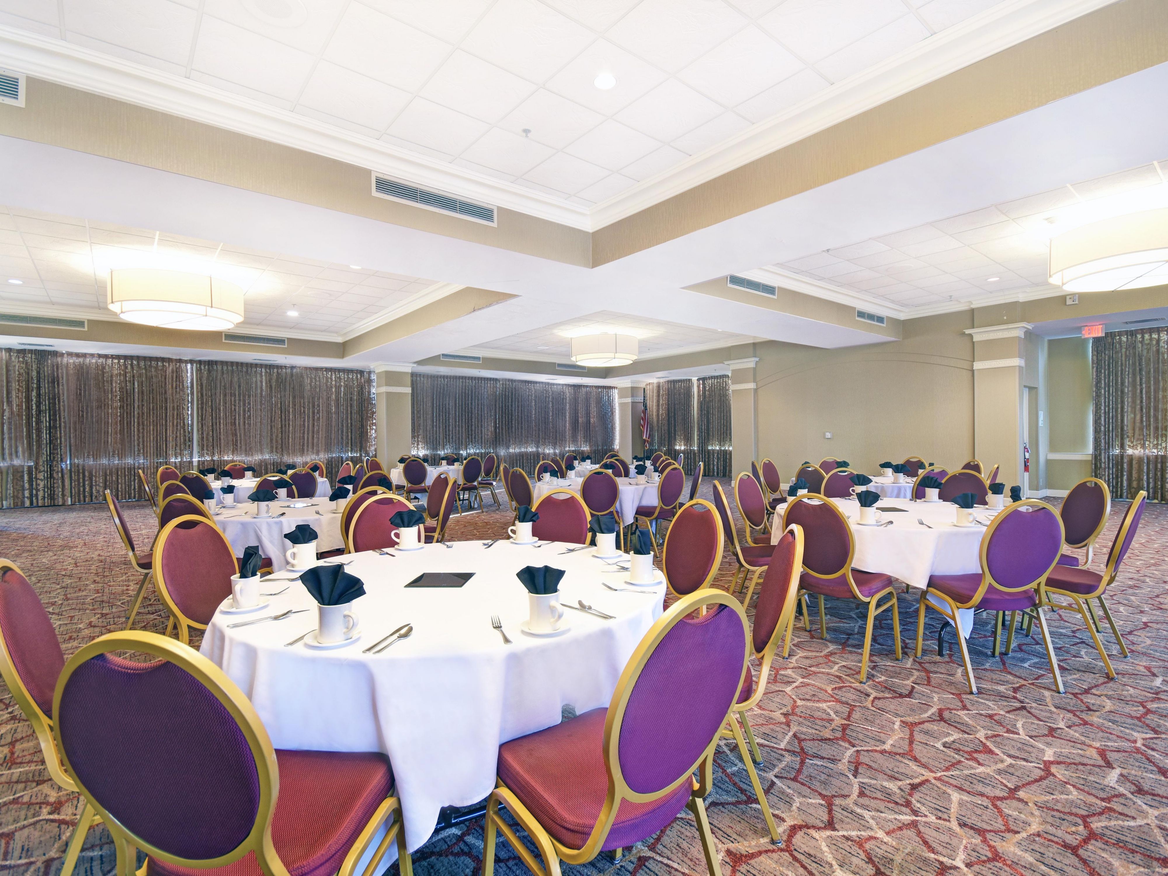 Hotel near Beale St. Downtown Memphis | Holiday Inn Memphis-Downtown ...