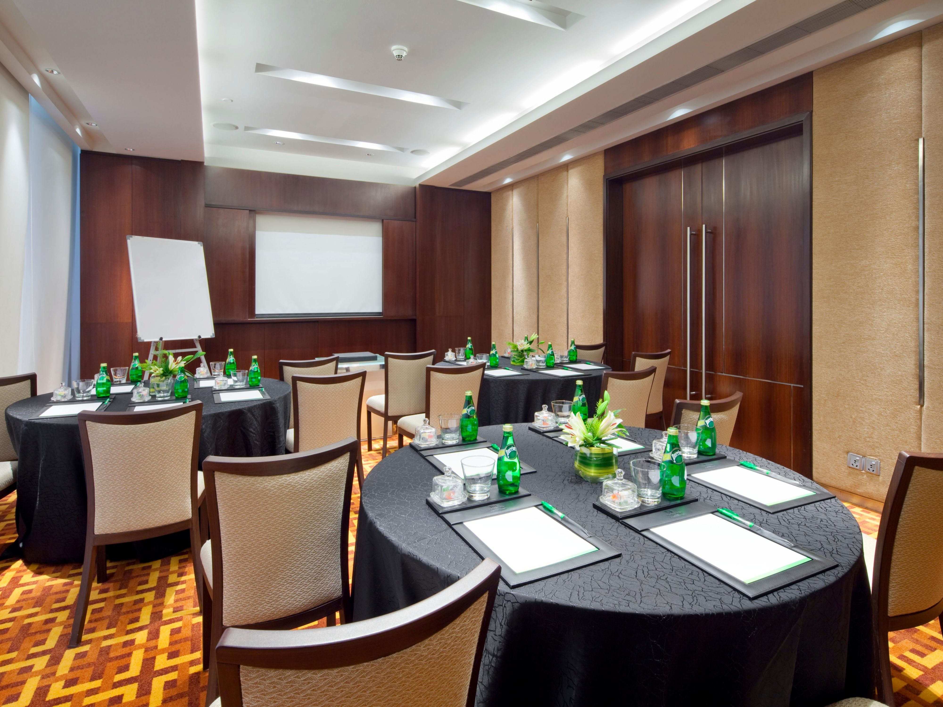 Meeting rooms in Mumbai | Holiday Inn Mumbai International Airport ...