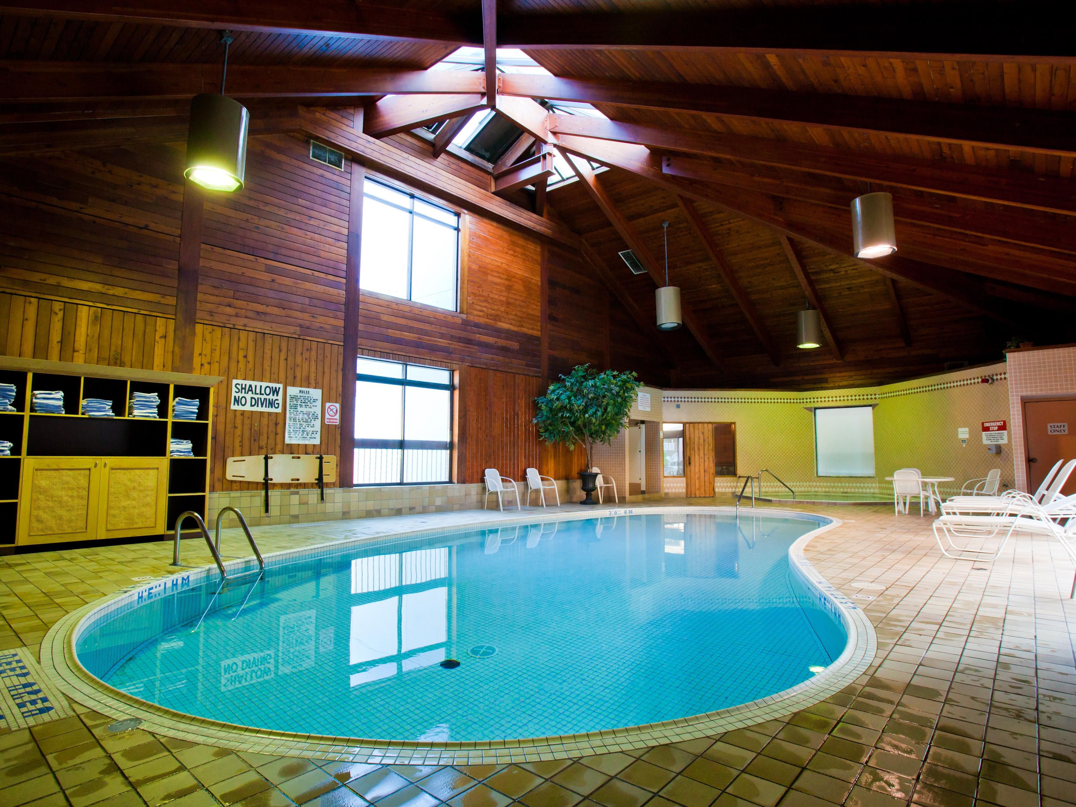 Holiday Inn Niagara Falls - by the Falls - Free Internet & More