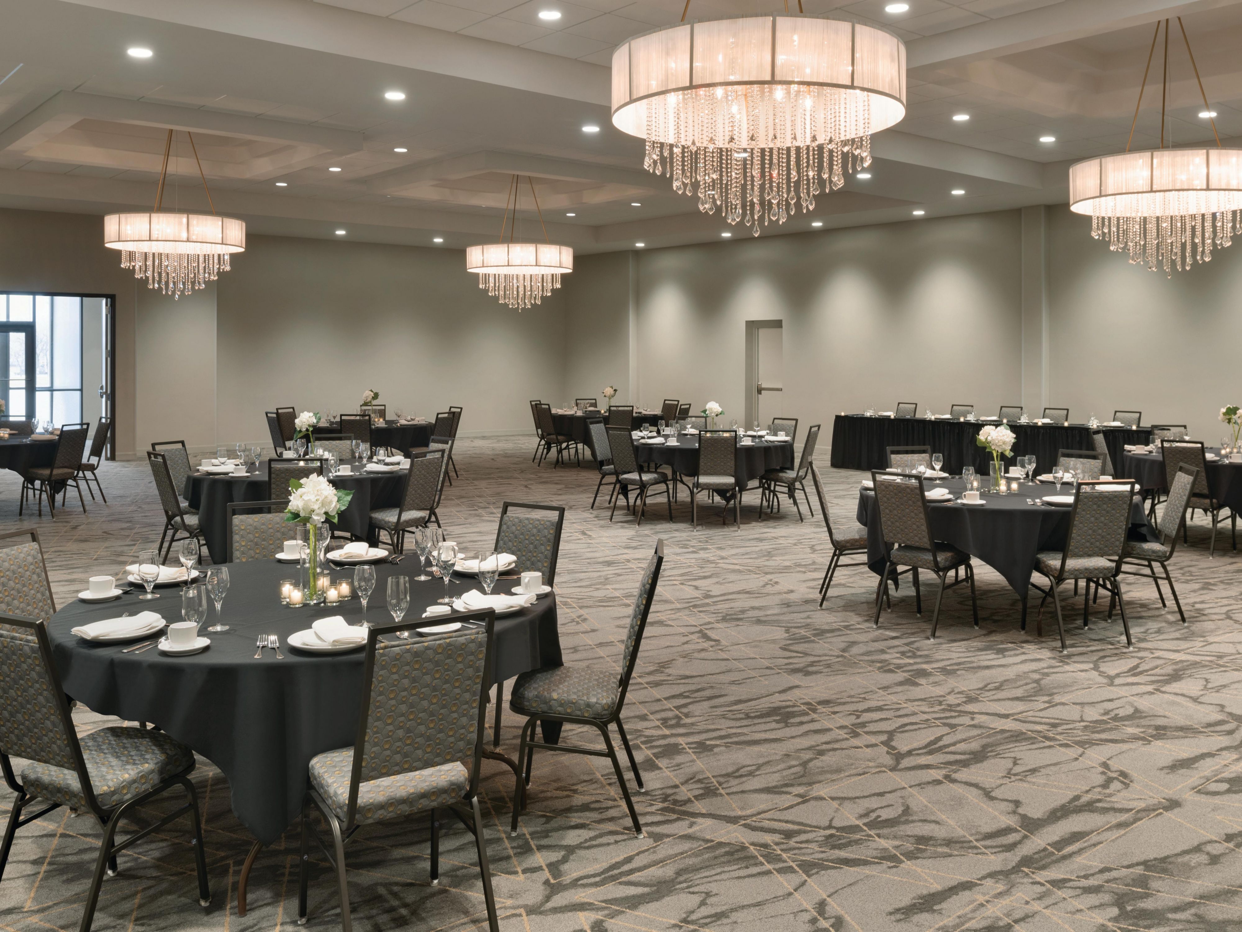 Hotel in Normal | Holiday Inn Bloomington - Normal Hotel