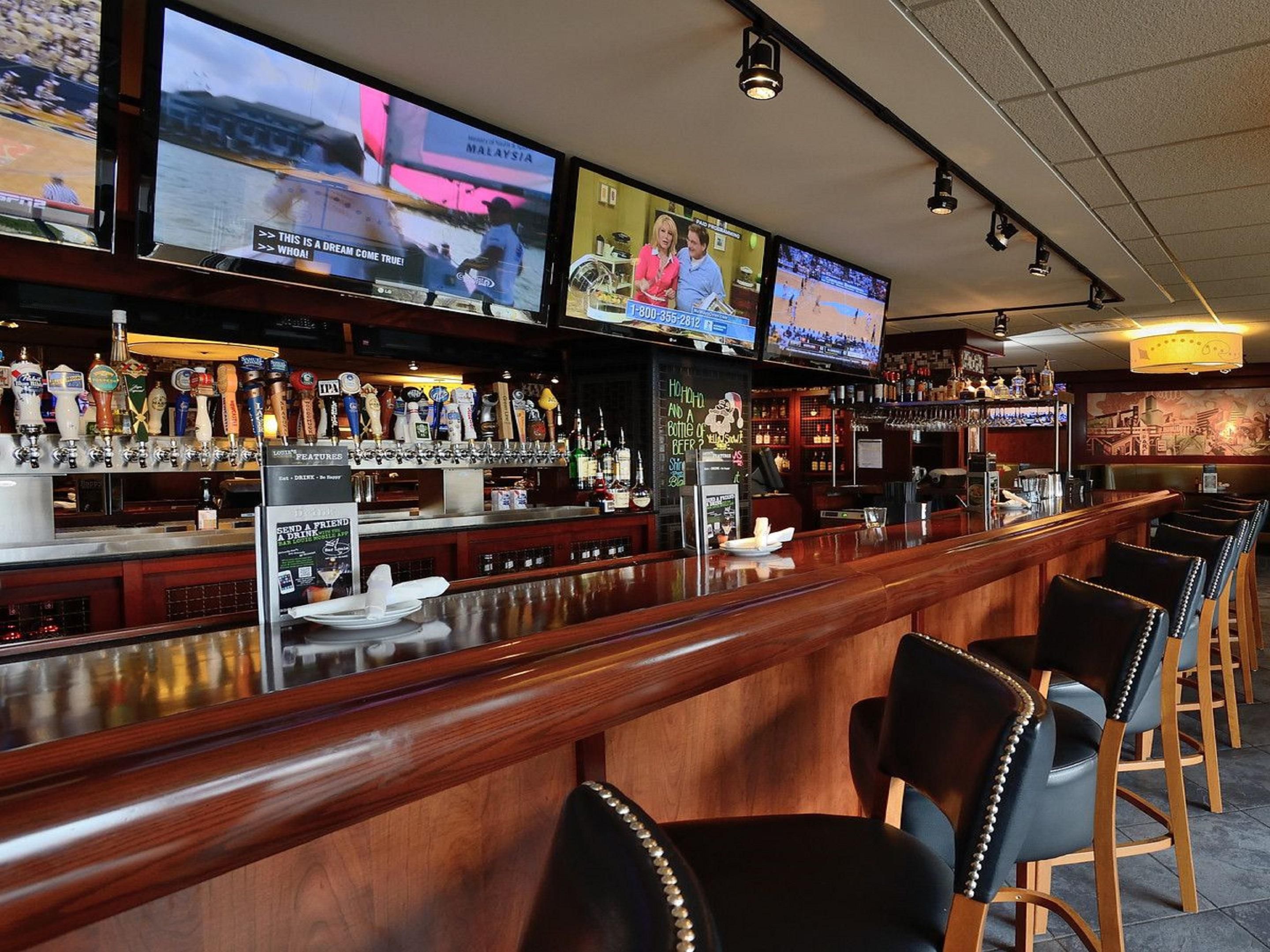 Hotel in Oak Brook IL | Holiday Inn Chicago Oakbrook