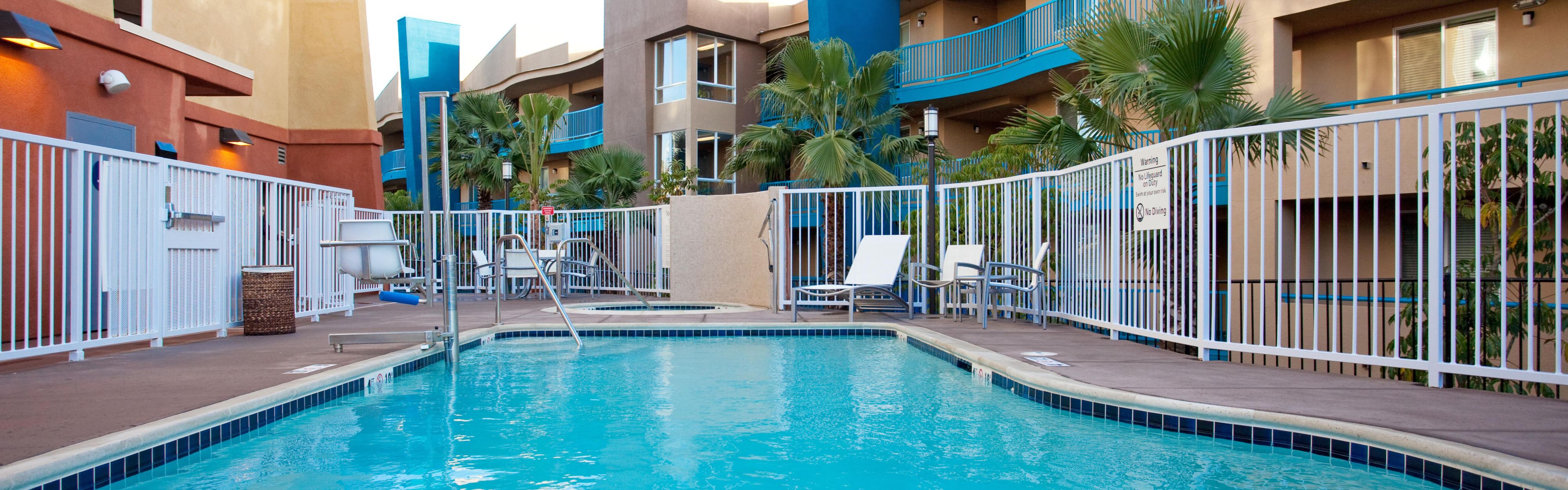 Holiday Inn Oceanside Camp Pendleton Area - Free Internet & More