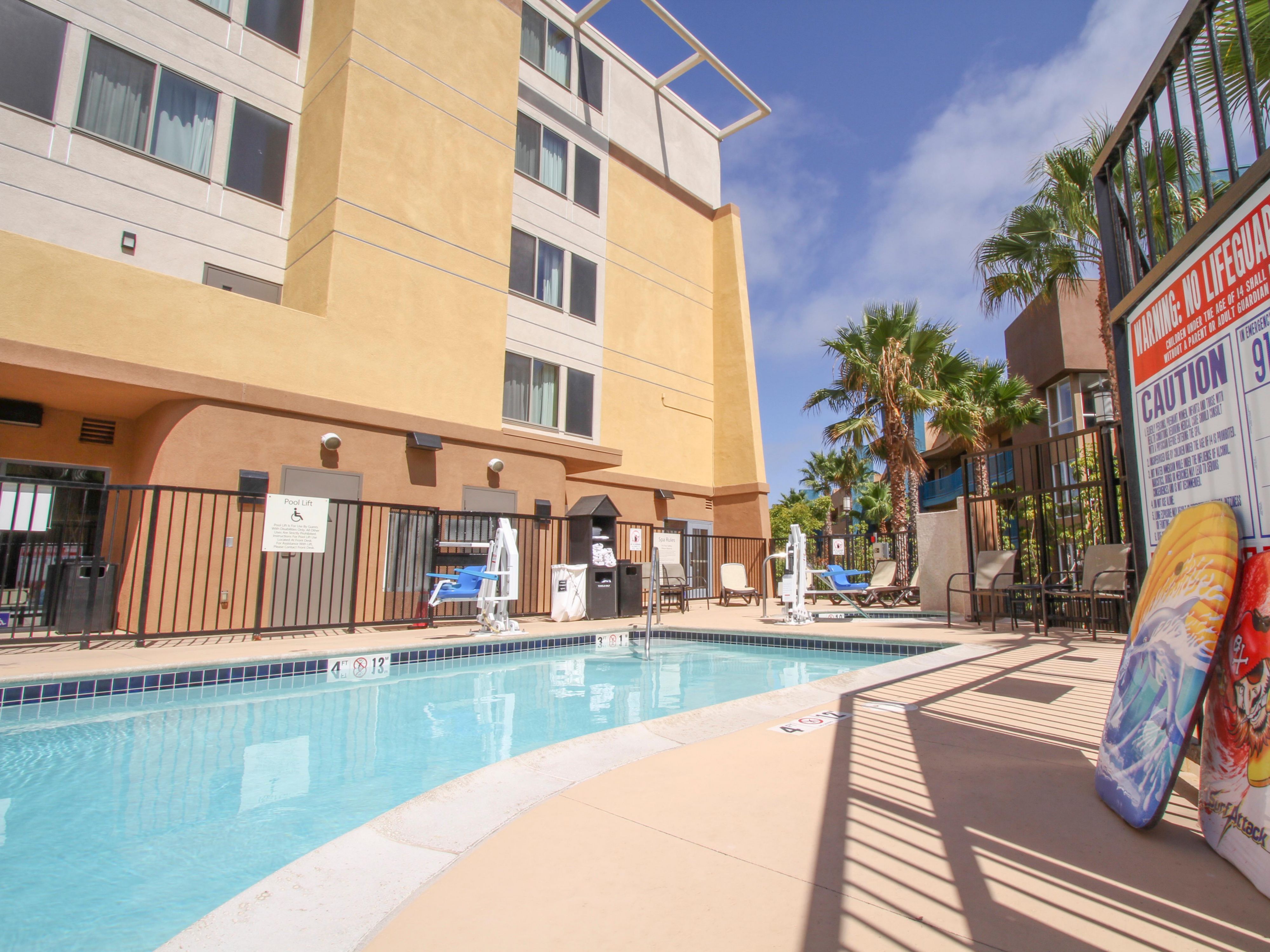 Holiday Inn Oceanside Camp Pendleton Area - Free Internet & More