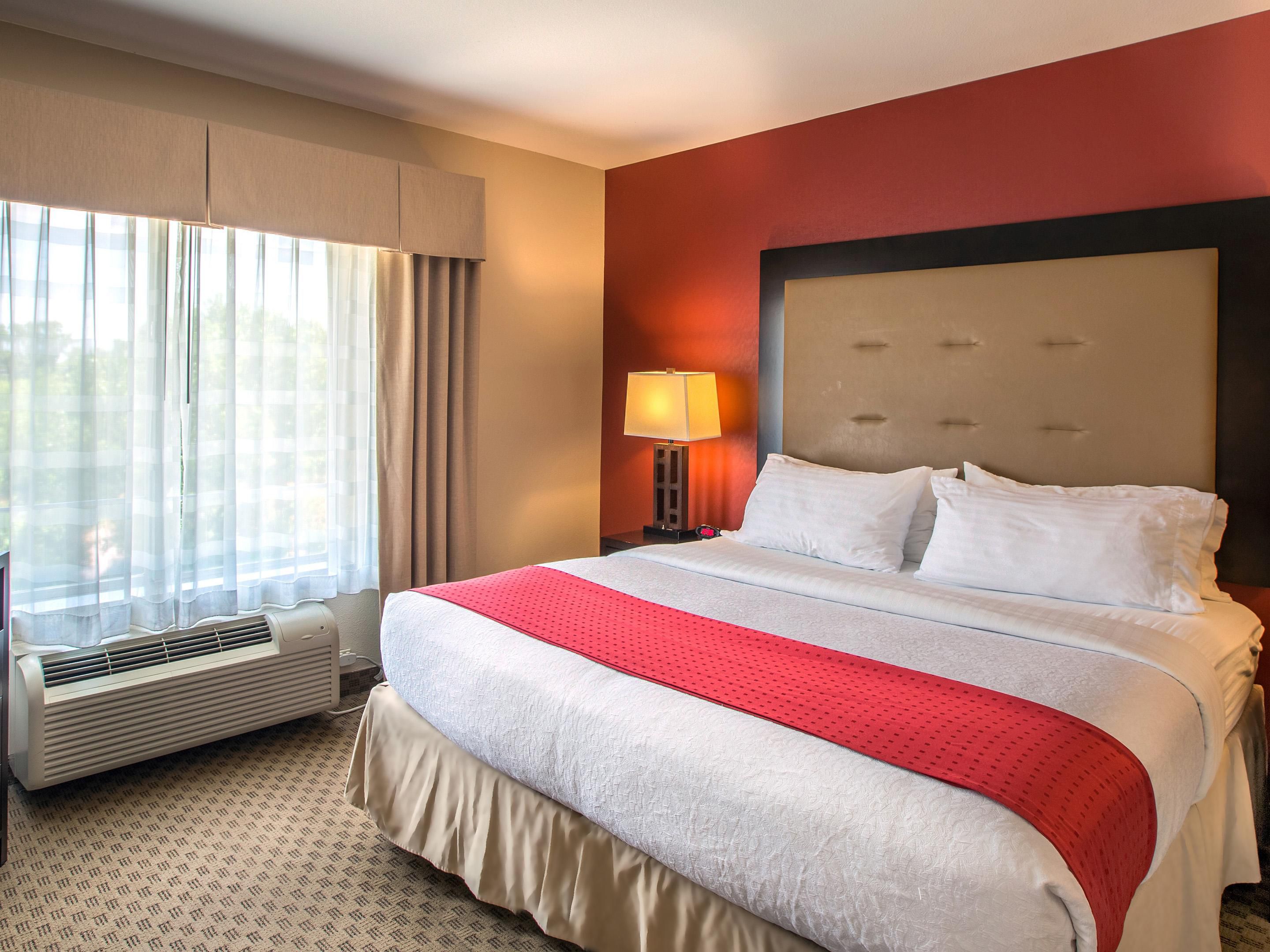 Hotels near Oklahoma City Airport | Holiday Inn Oklahoma City Airport