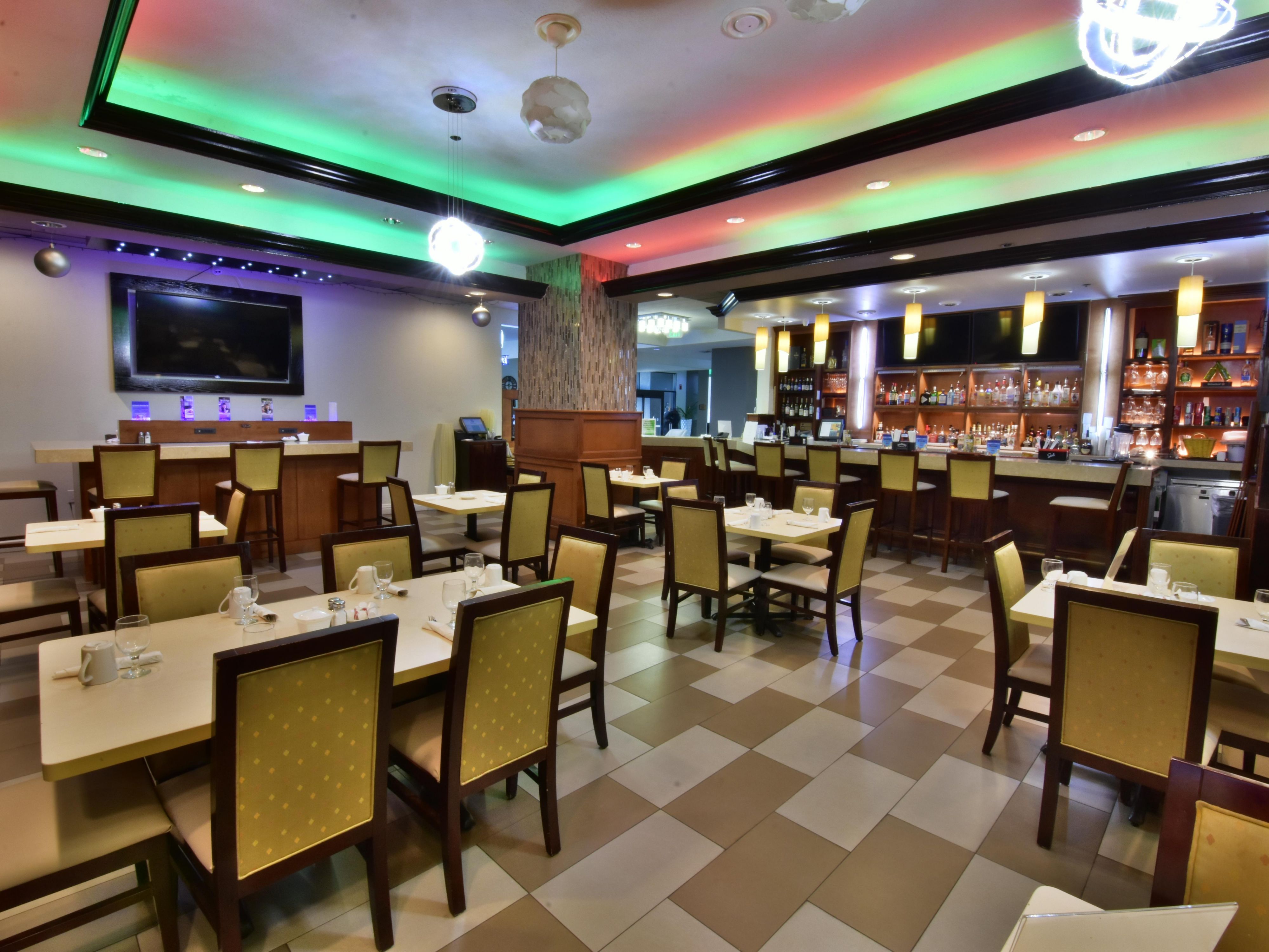 Orlando Restaurants | Holiday Inn Orlando East - UCF Area