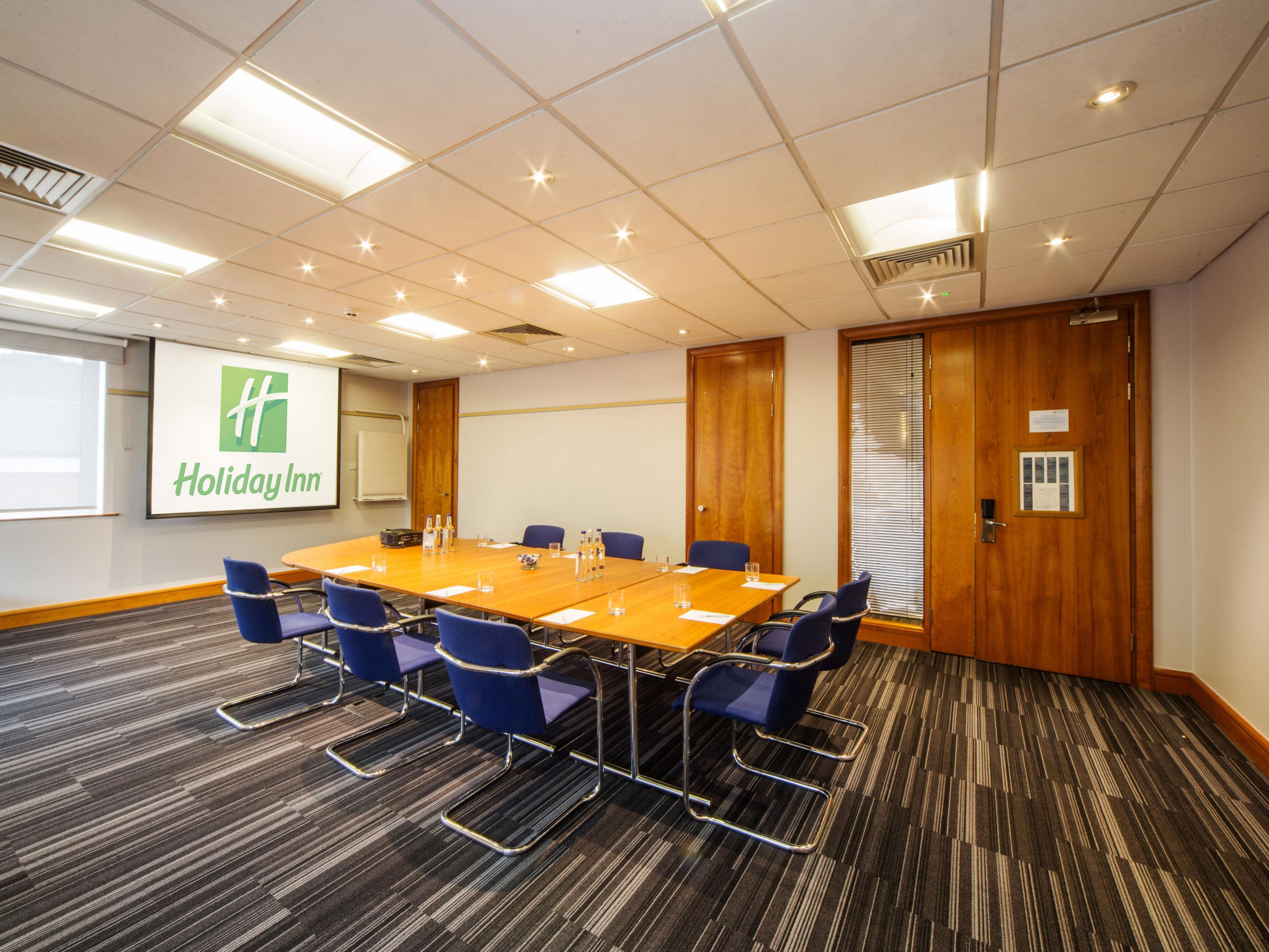 Hotel in Reading | Holiday Inn Reading-South M4, Jct.11 Hotel