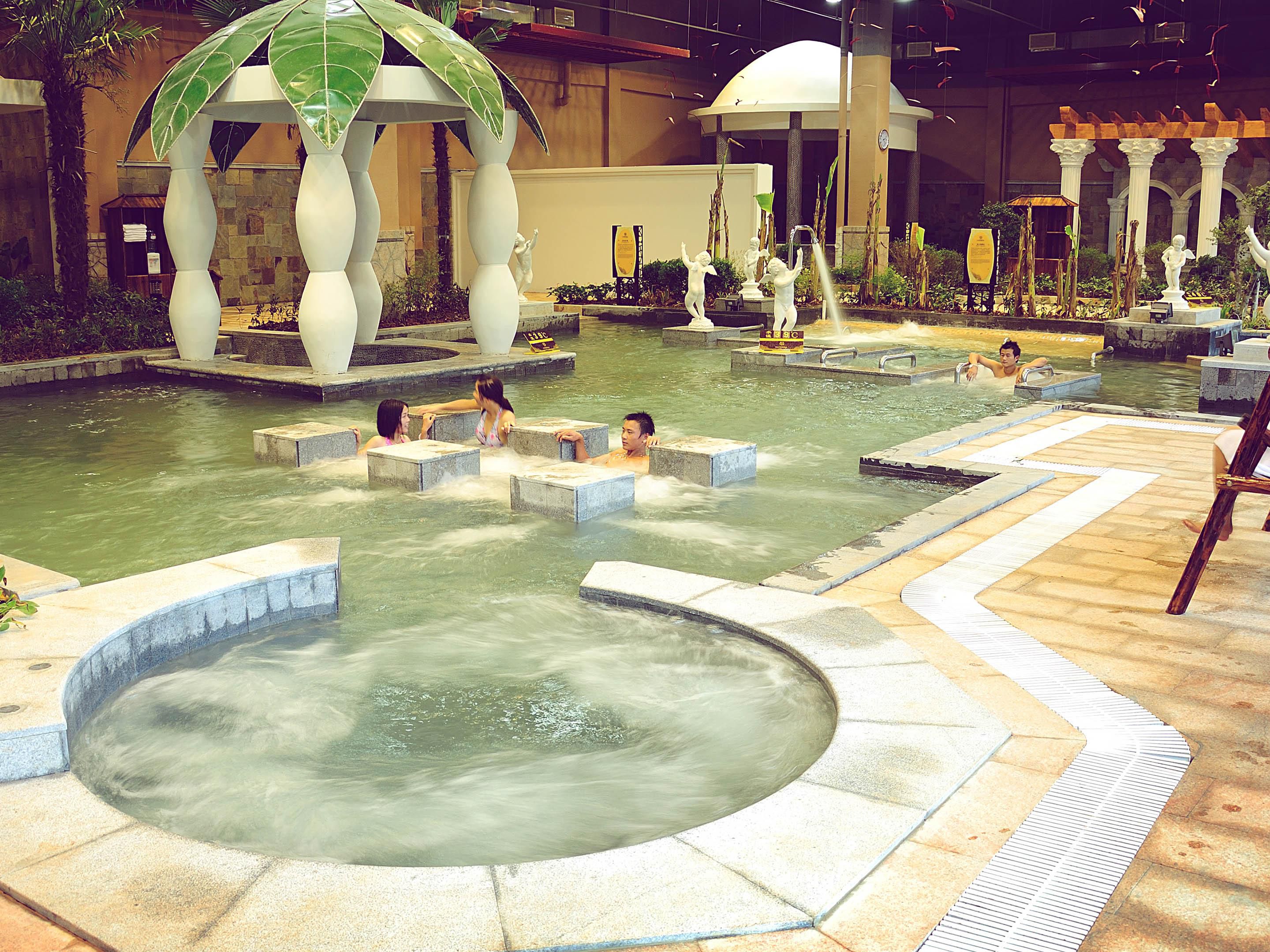 Family Resort in Hefei | Holiday Inn Resort Chaohu Hot Spring Hotel by IHG