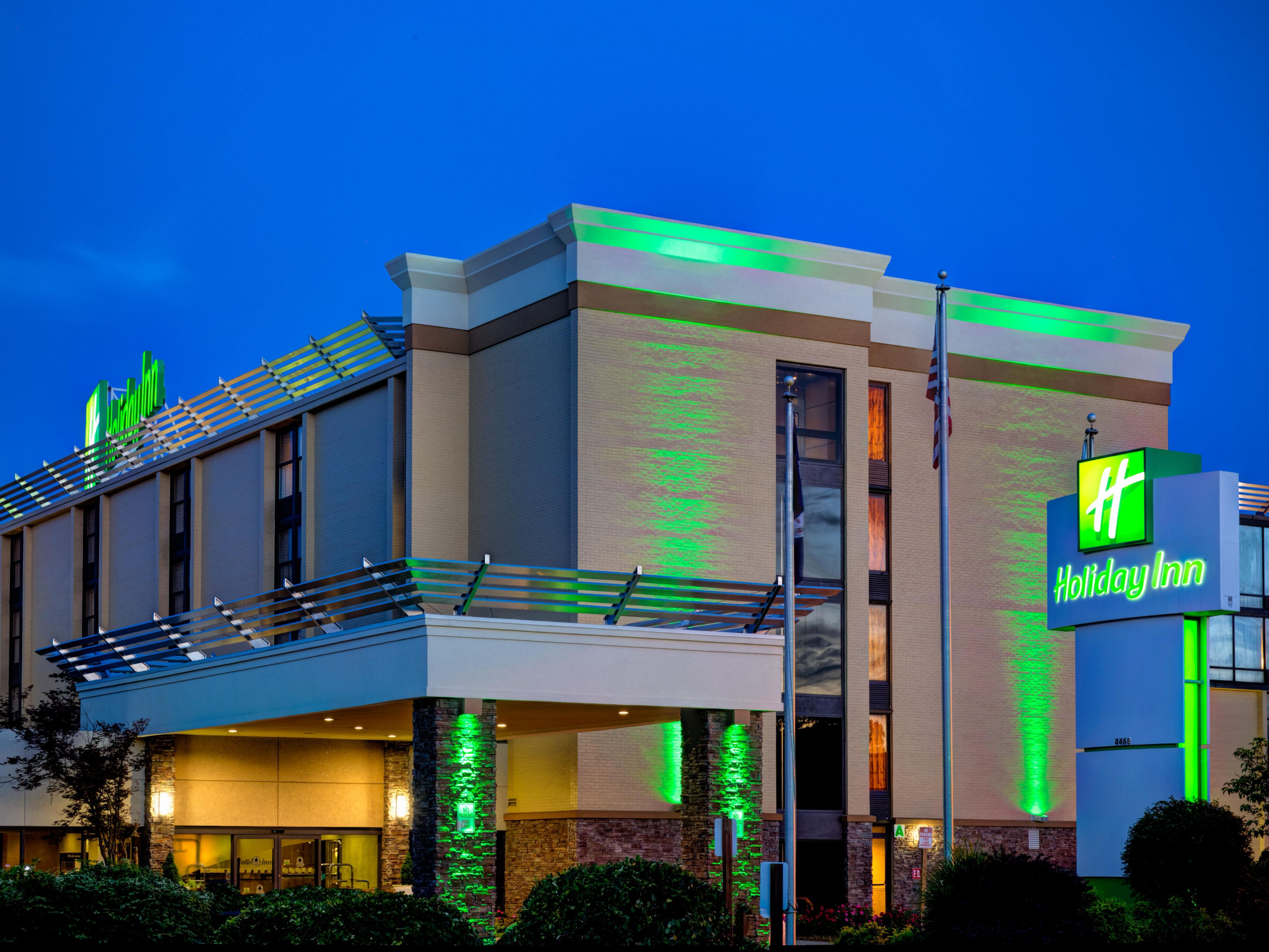 Pet-Friendly Hotel in Roanoke, VA | Holiday Inn Roanoke-Tanglewood-Rt ...