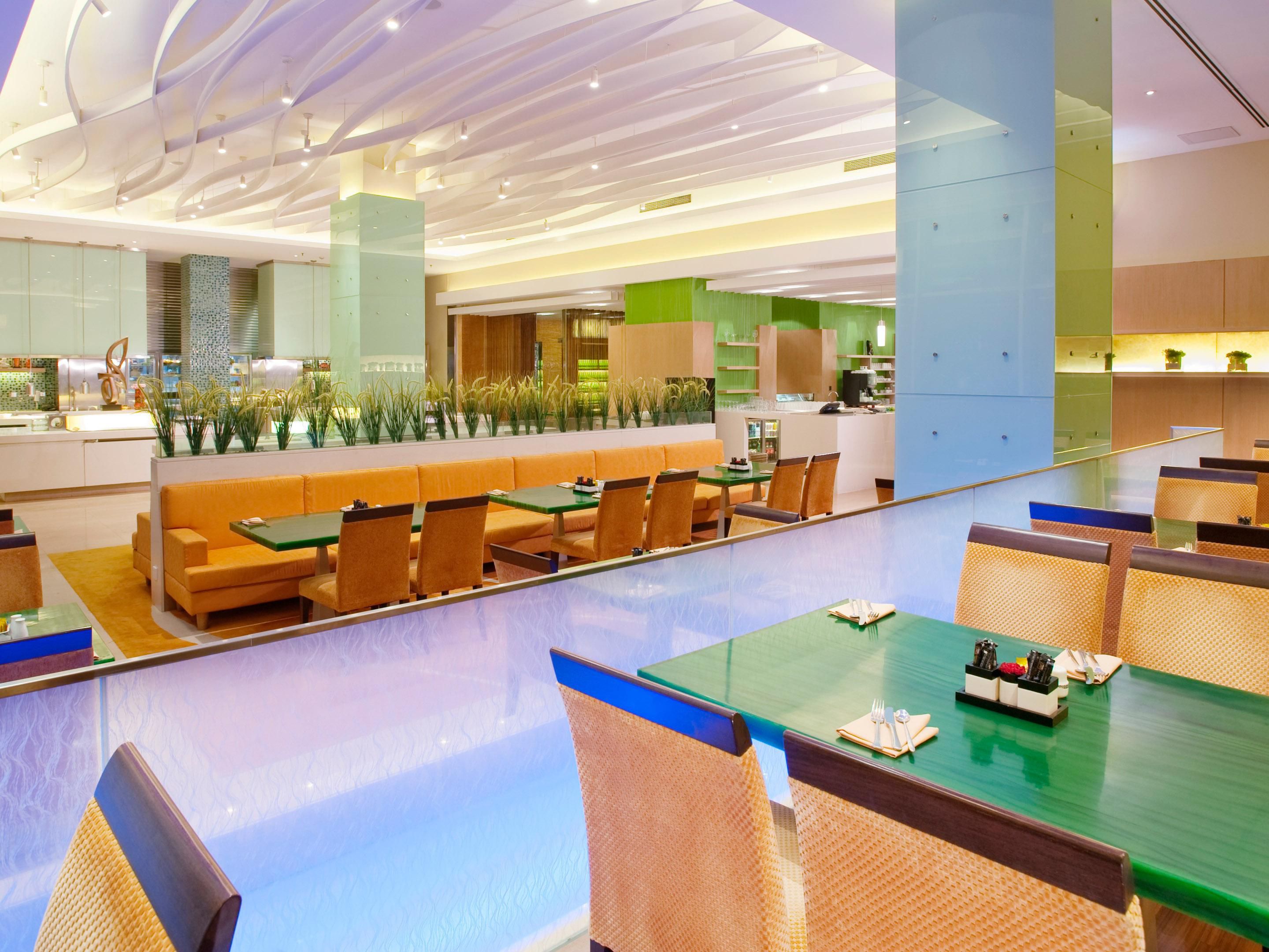 Lujiazui Hotels | Holiday Inn Shanghai Pudong