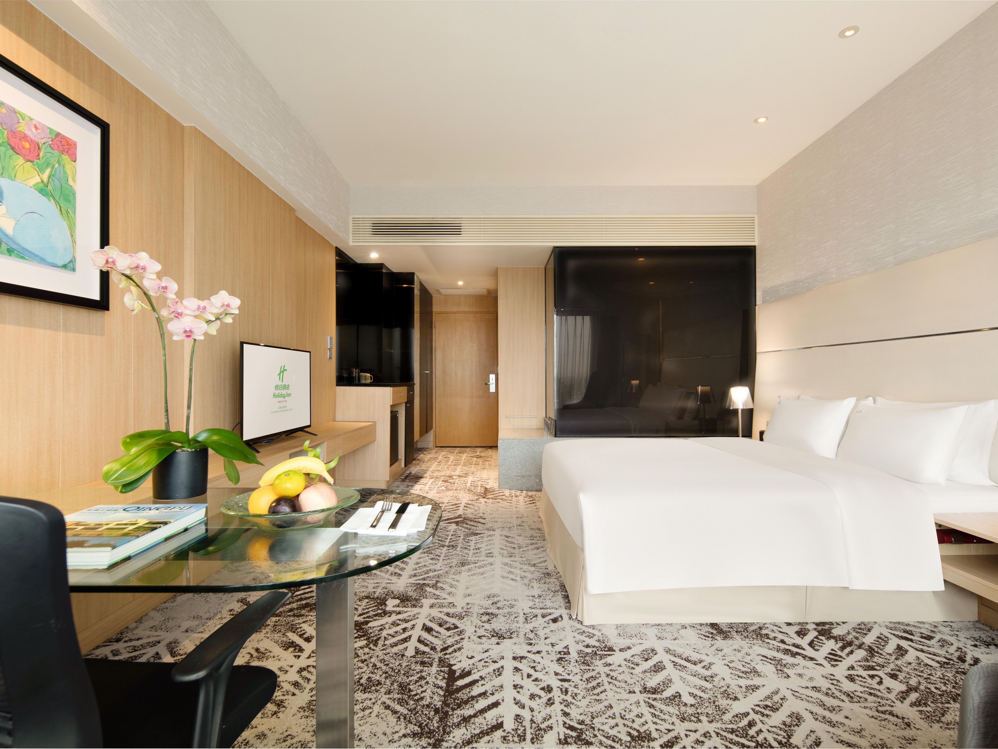 Hotels near Shanghai SHA Airport | Holiday Inn Shanghai Hongqiao West