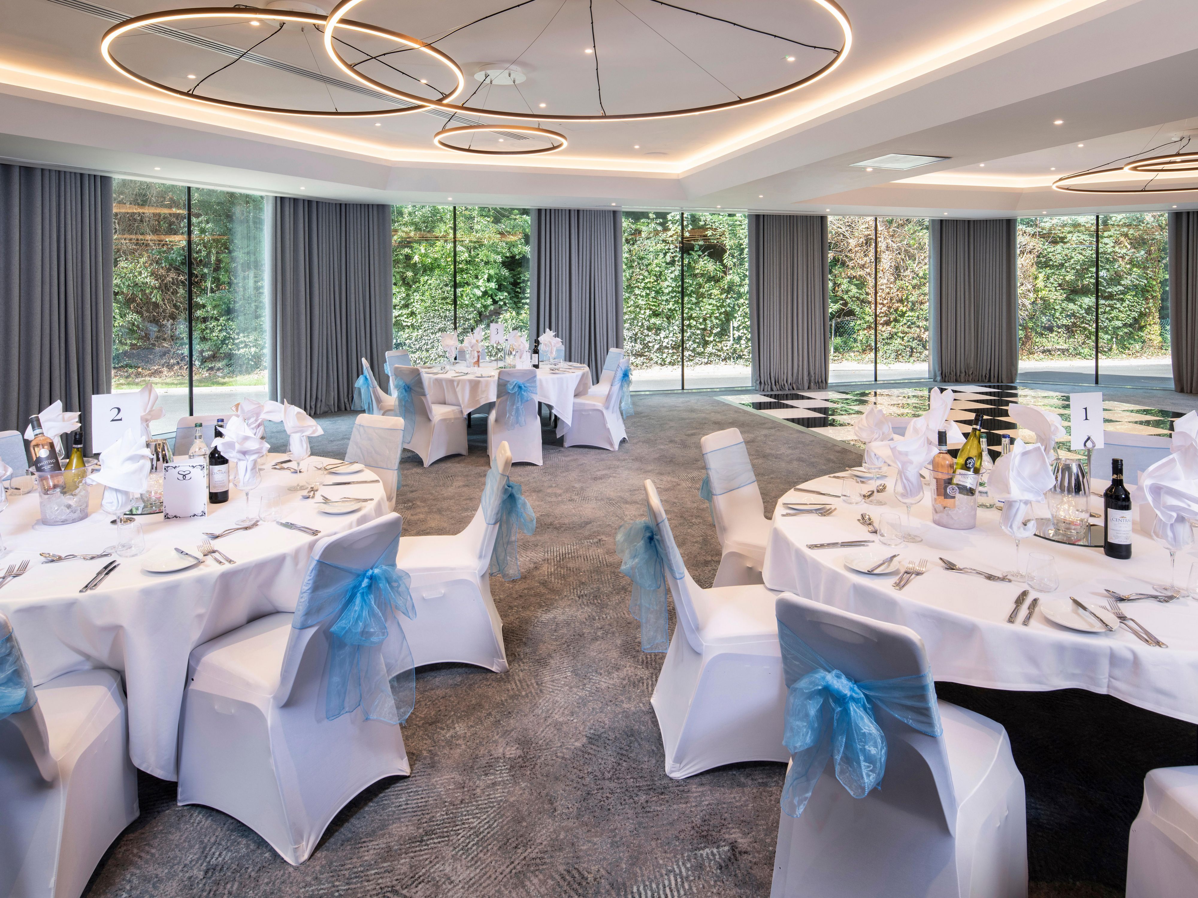 Hotels Near Shepperton: Holiday Inn London - Shepperton