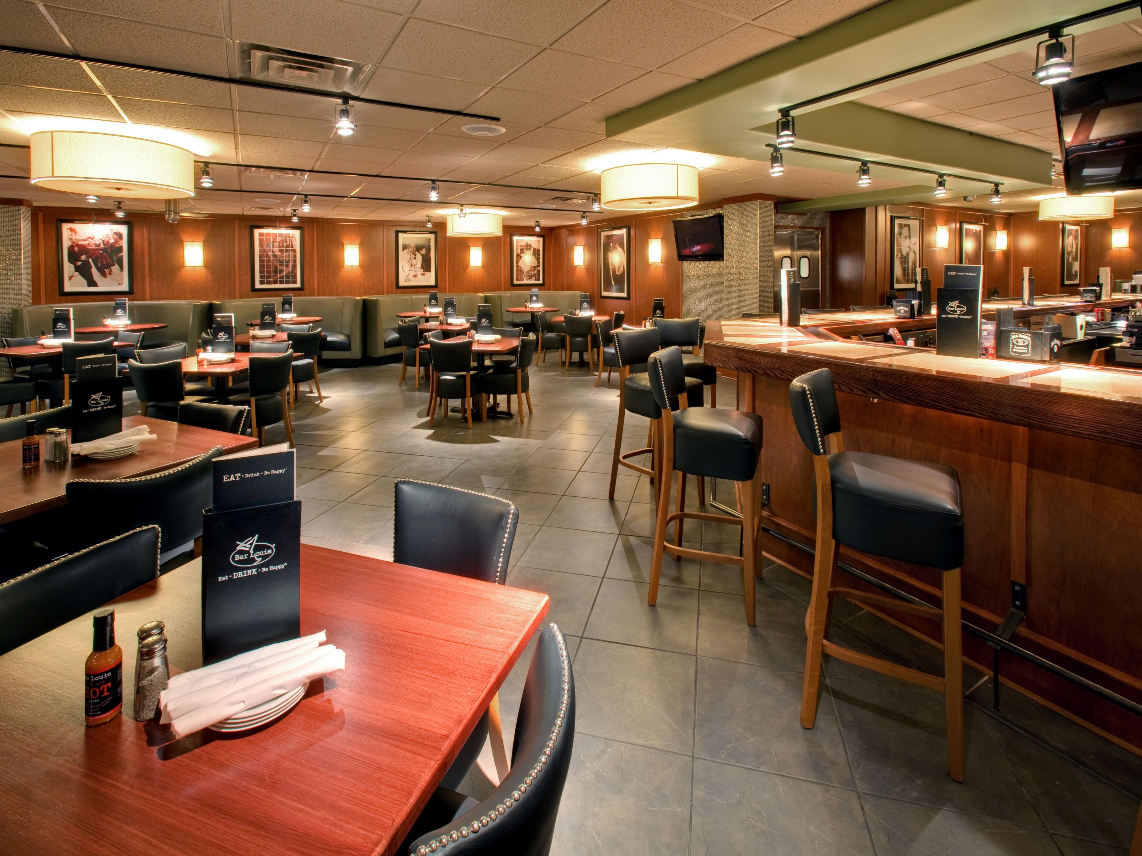 Holiday Inn & Suites Chicago North Shore (Skokie) | Skokie, IL Hotel