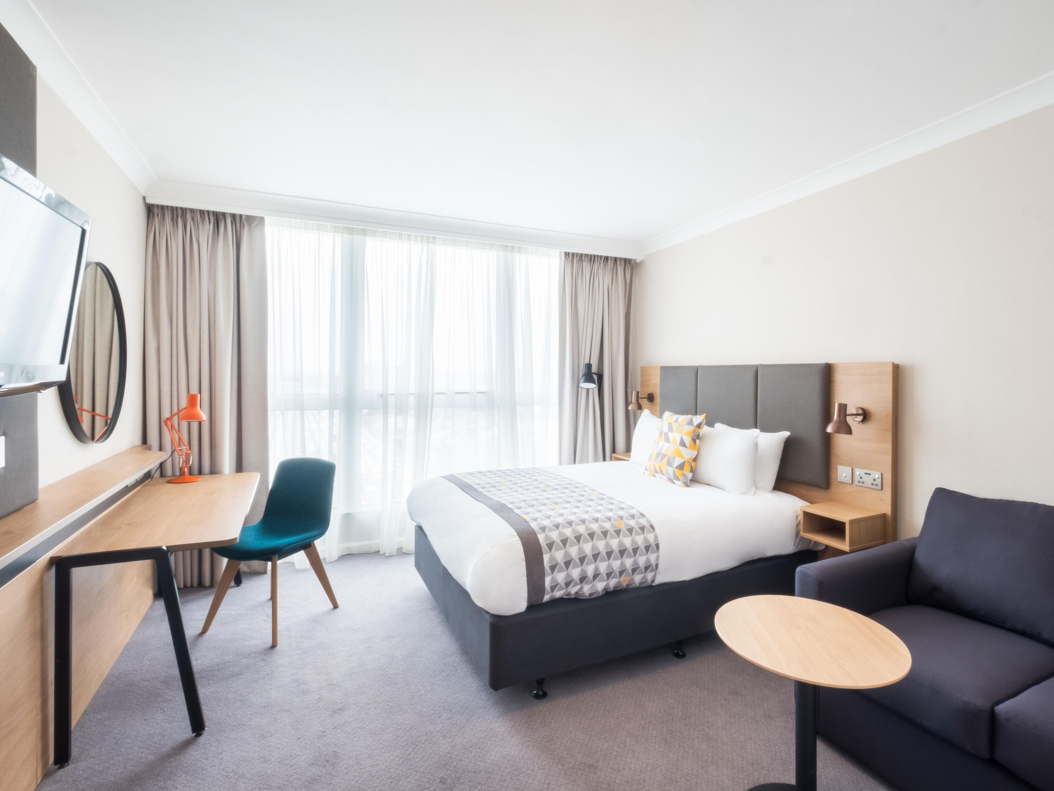 Hotels Near Cruise Terminal: Holiday Inn Southampton