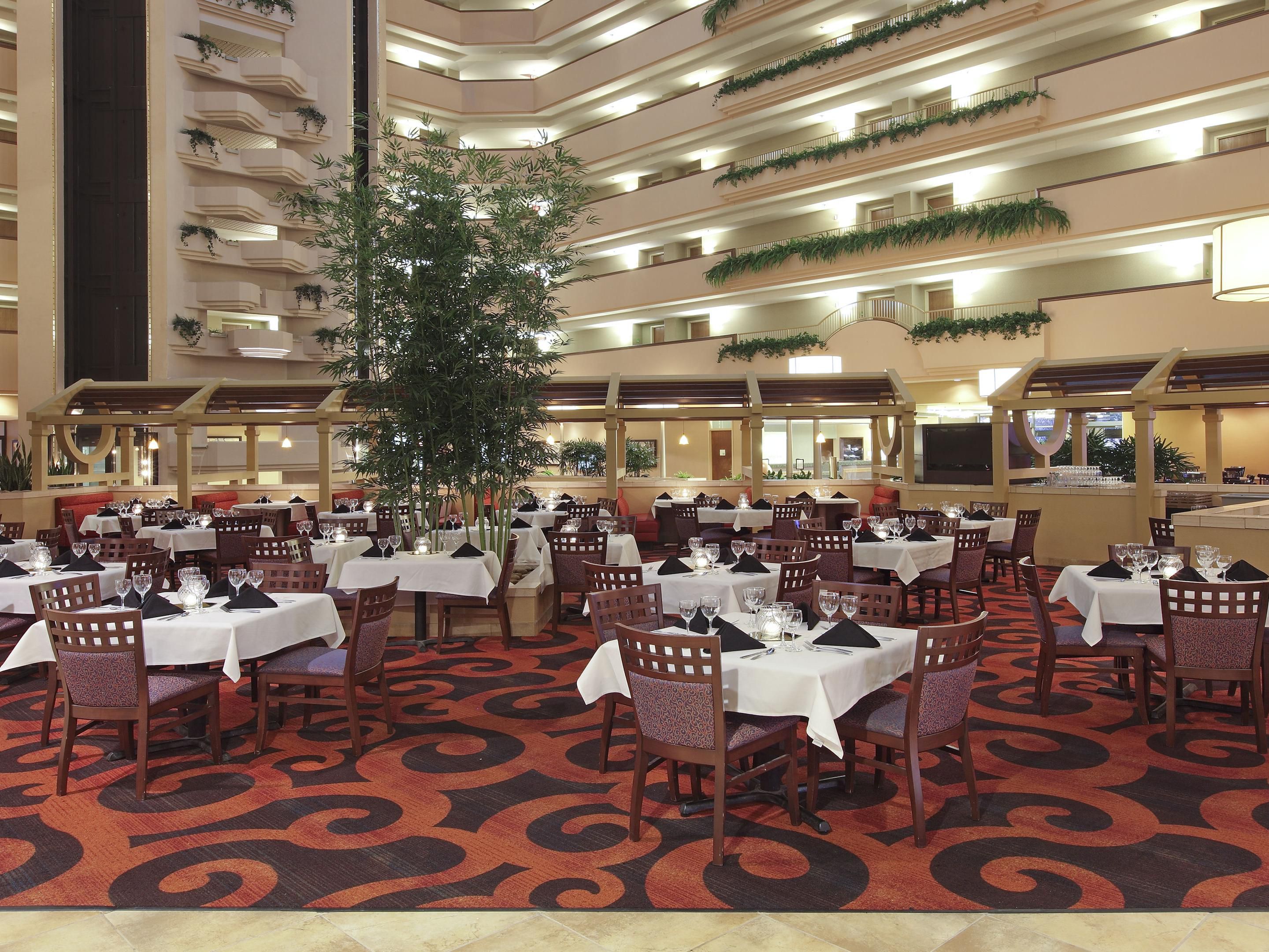 Hotels in Springdale, AR| Holiday Inn Springdale/Fayetteville Area