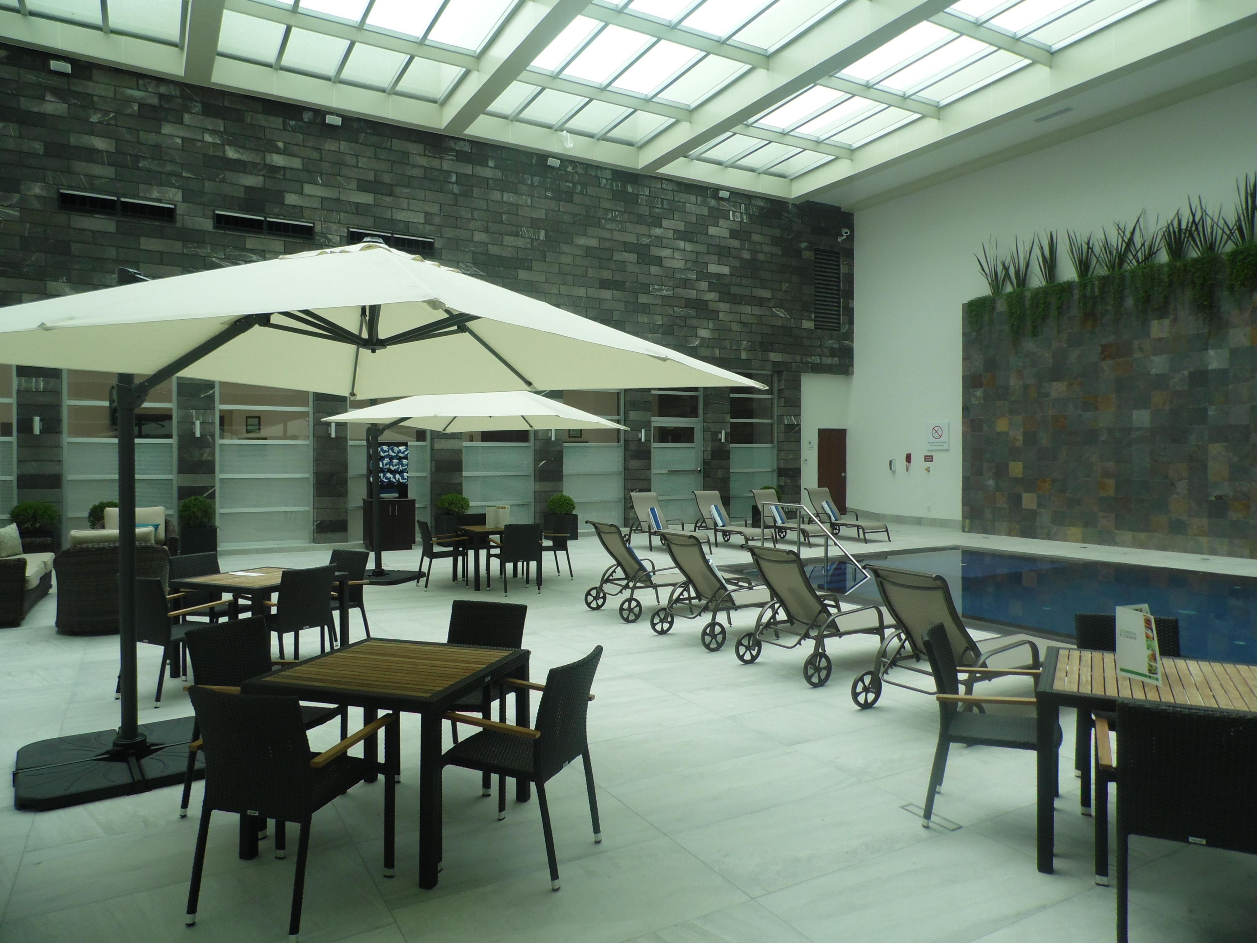 Holiday Inn Hotel & Suites Leon Plaza Mayor: Internet gratuito y mucho más