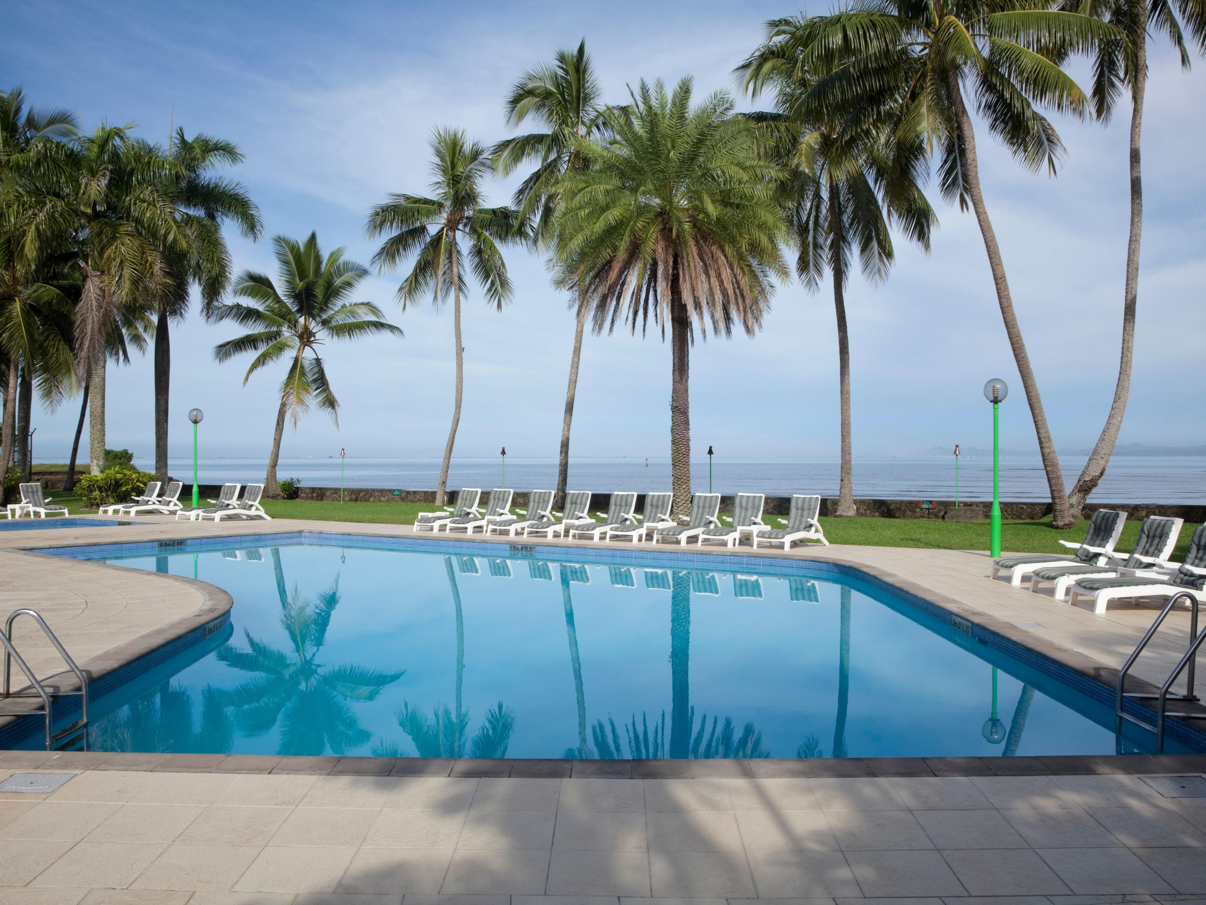 Holiday Inn Suva - Free Internet & More