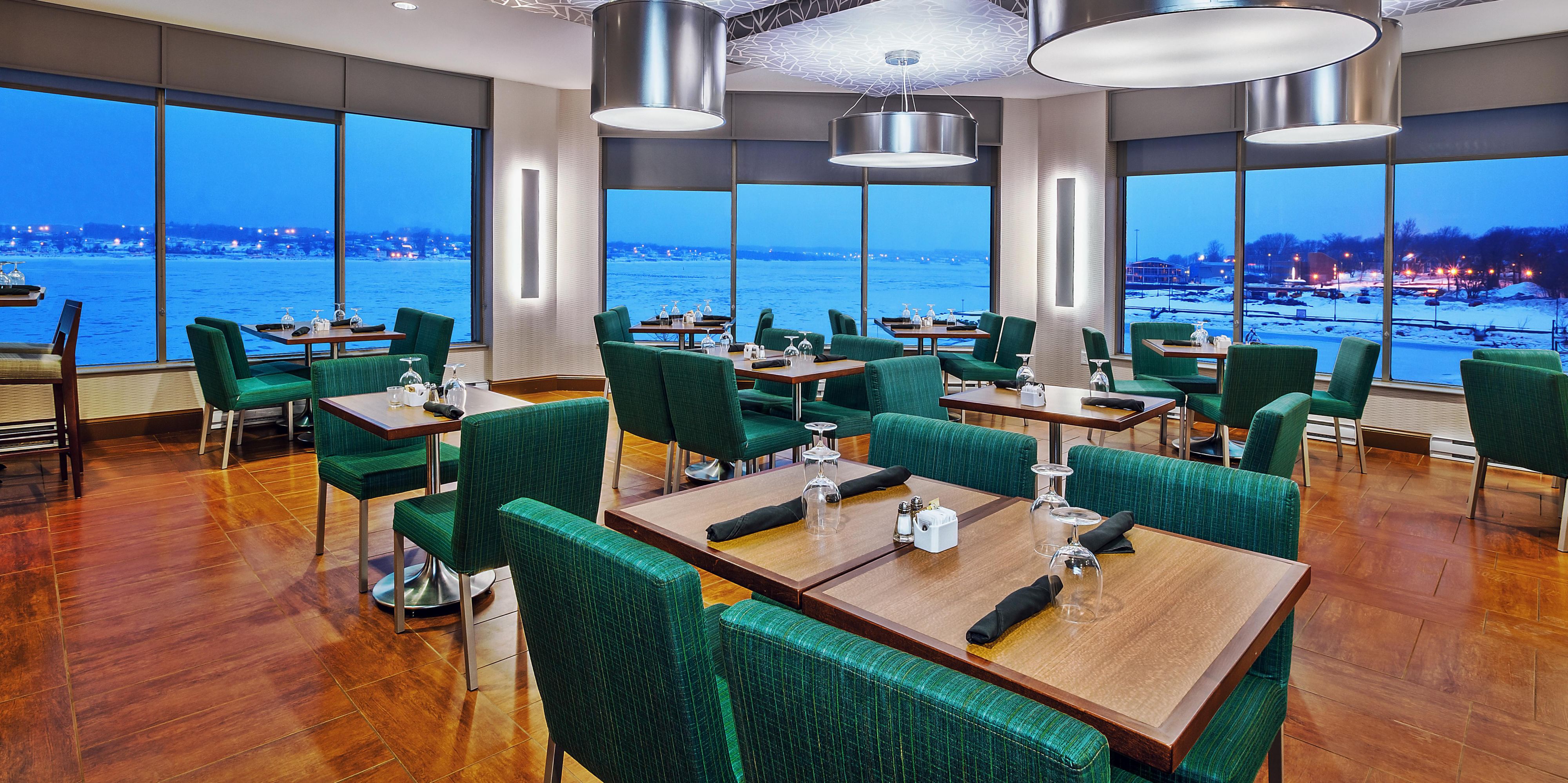 Holiday Inn Sydney - Waterfront - Free Internet & More