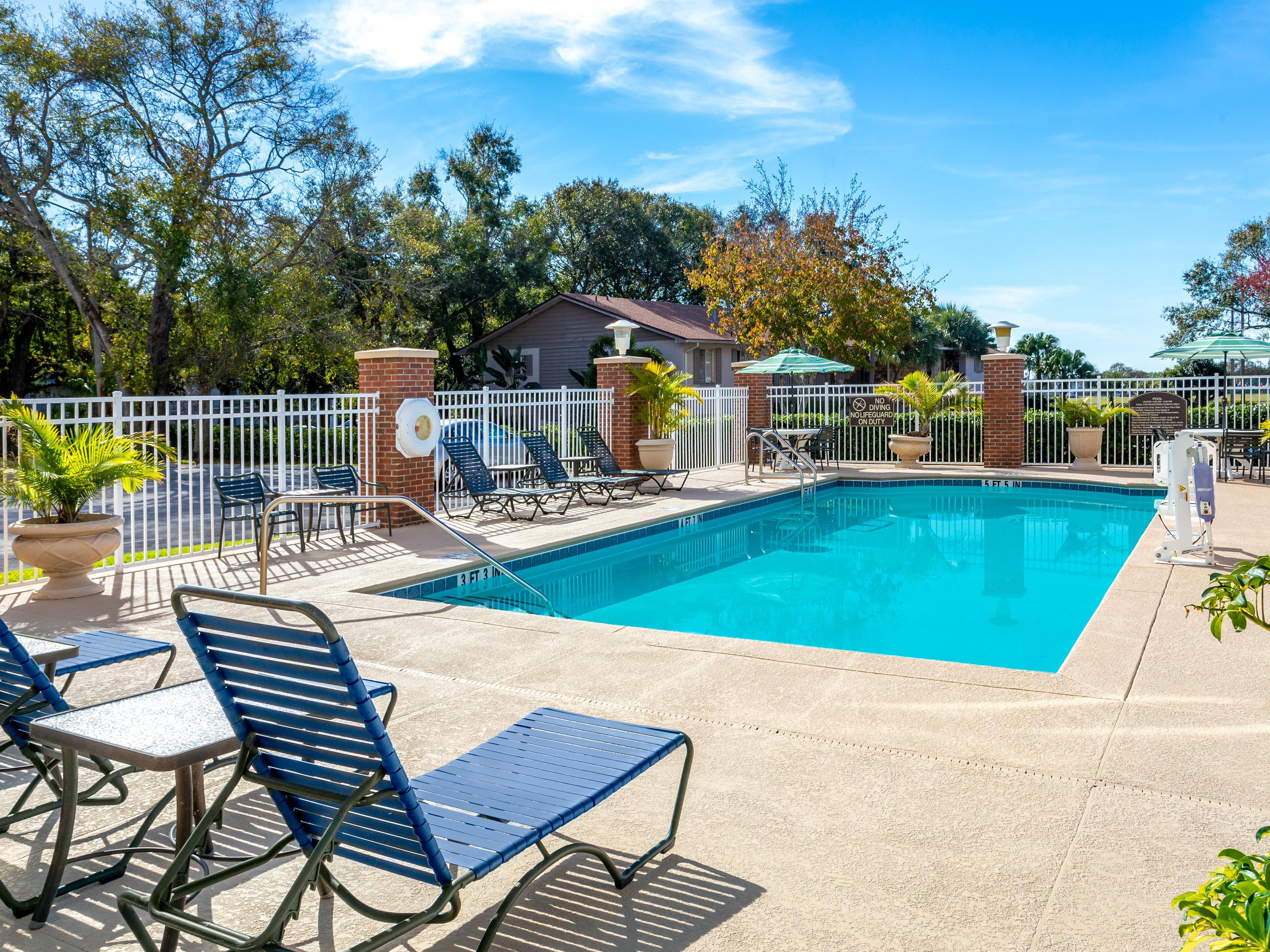 Holiday Inn Winter Haven - Free Internet & More