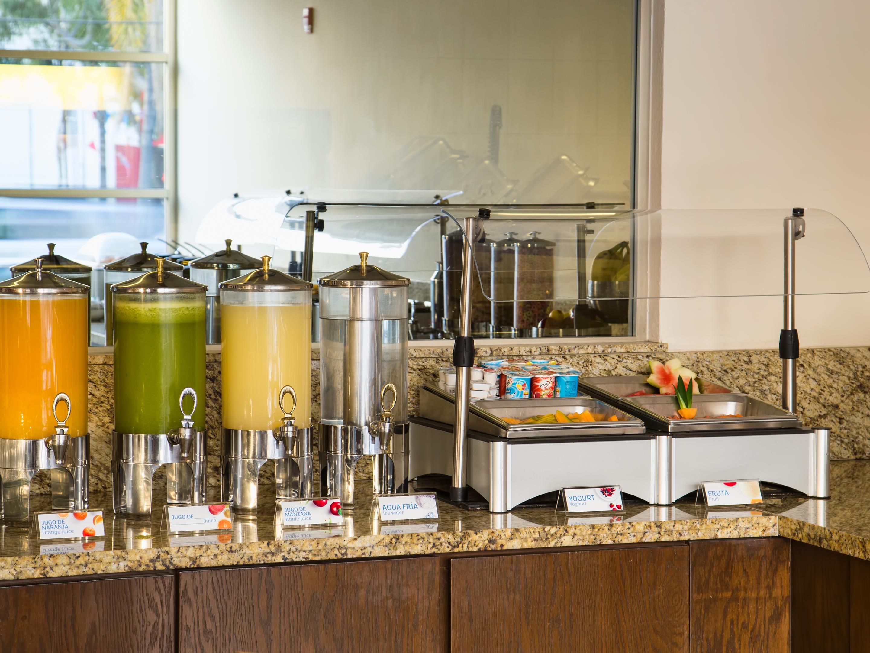 Nuestro emblemático restaurante "La Prieta" podrá ofrecer excelente ...