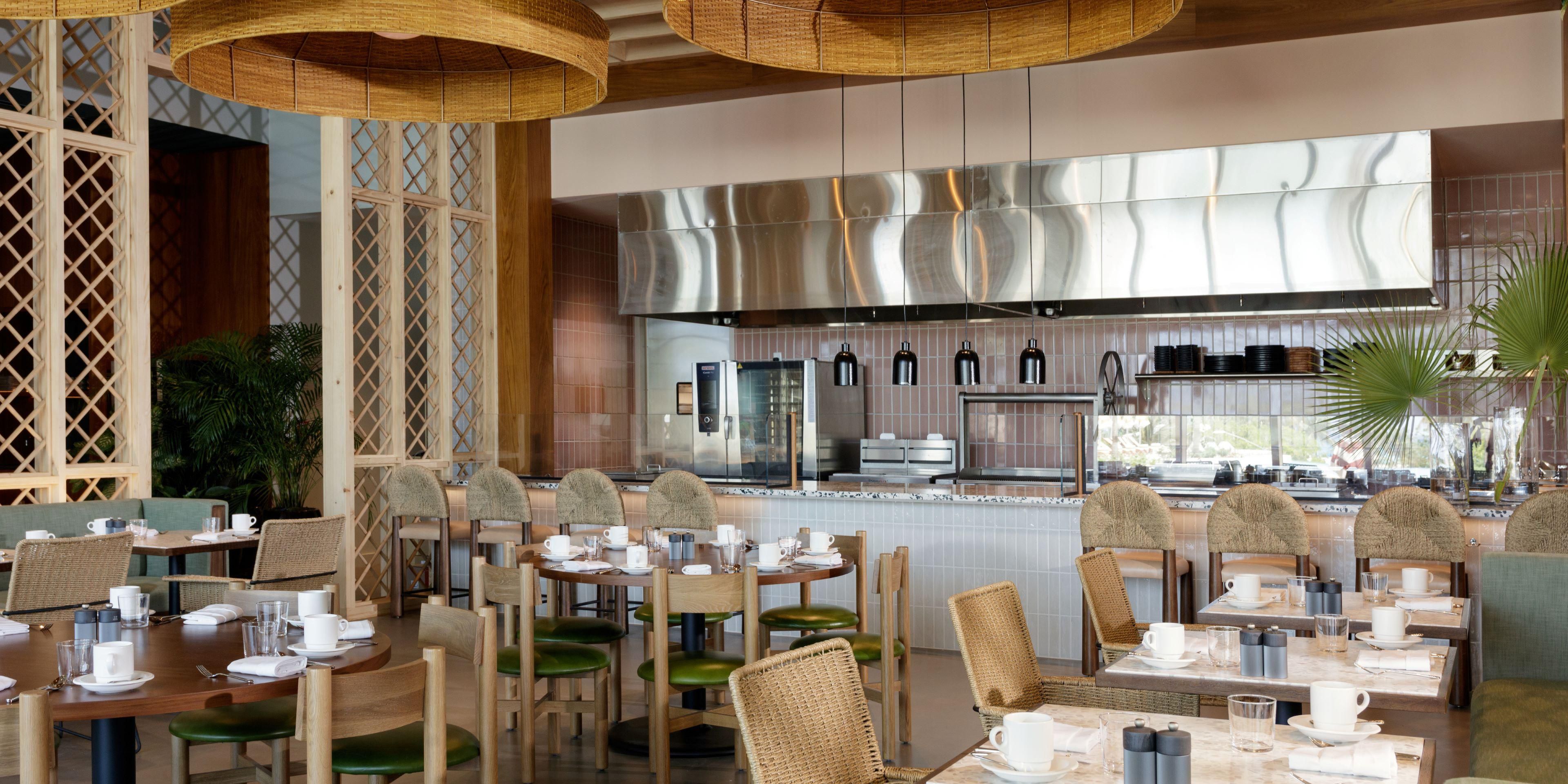 Hotel Indigo Grand Cayman Dining Options