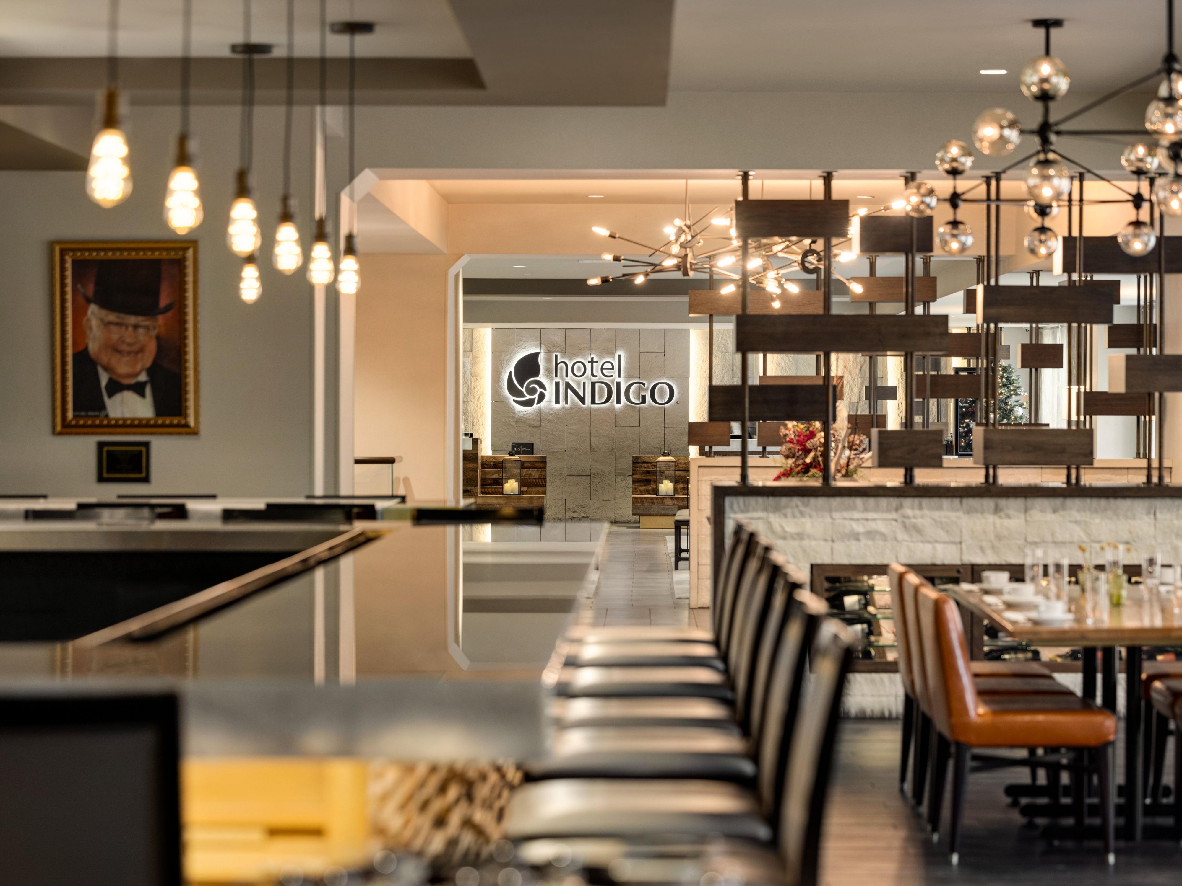 Naperville Hotels | Hotel Indigo Naperville Riverwalk