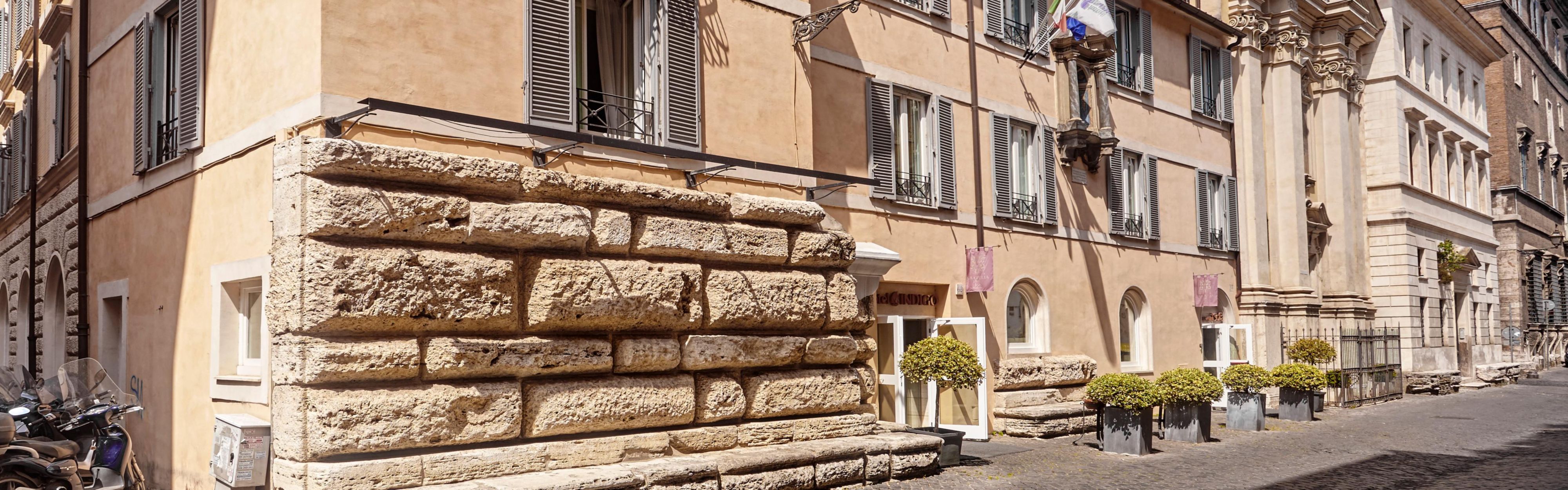 Hotel Indigo Rome - St. George Neighborhood Details