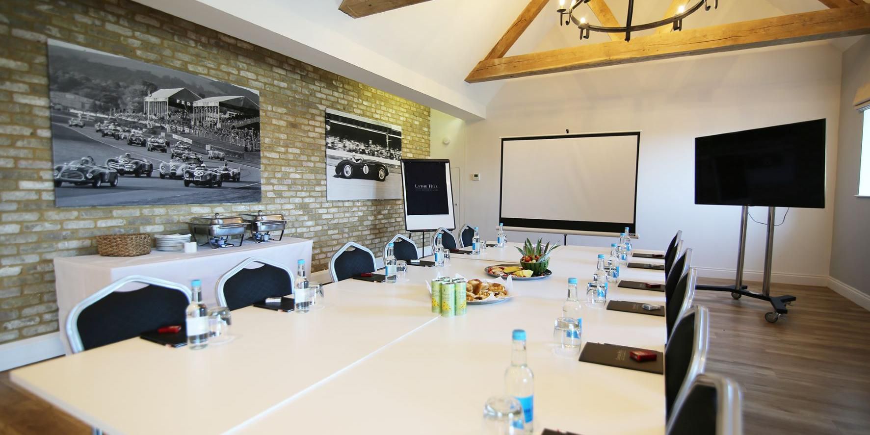 Hotel in Haslemere | voco Lythe Hill Hotel Hotel by IHG