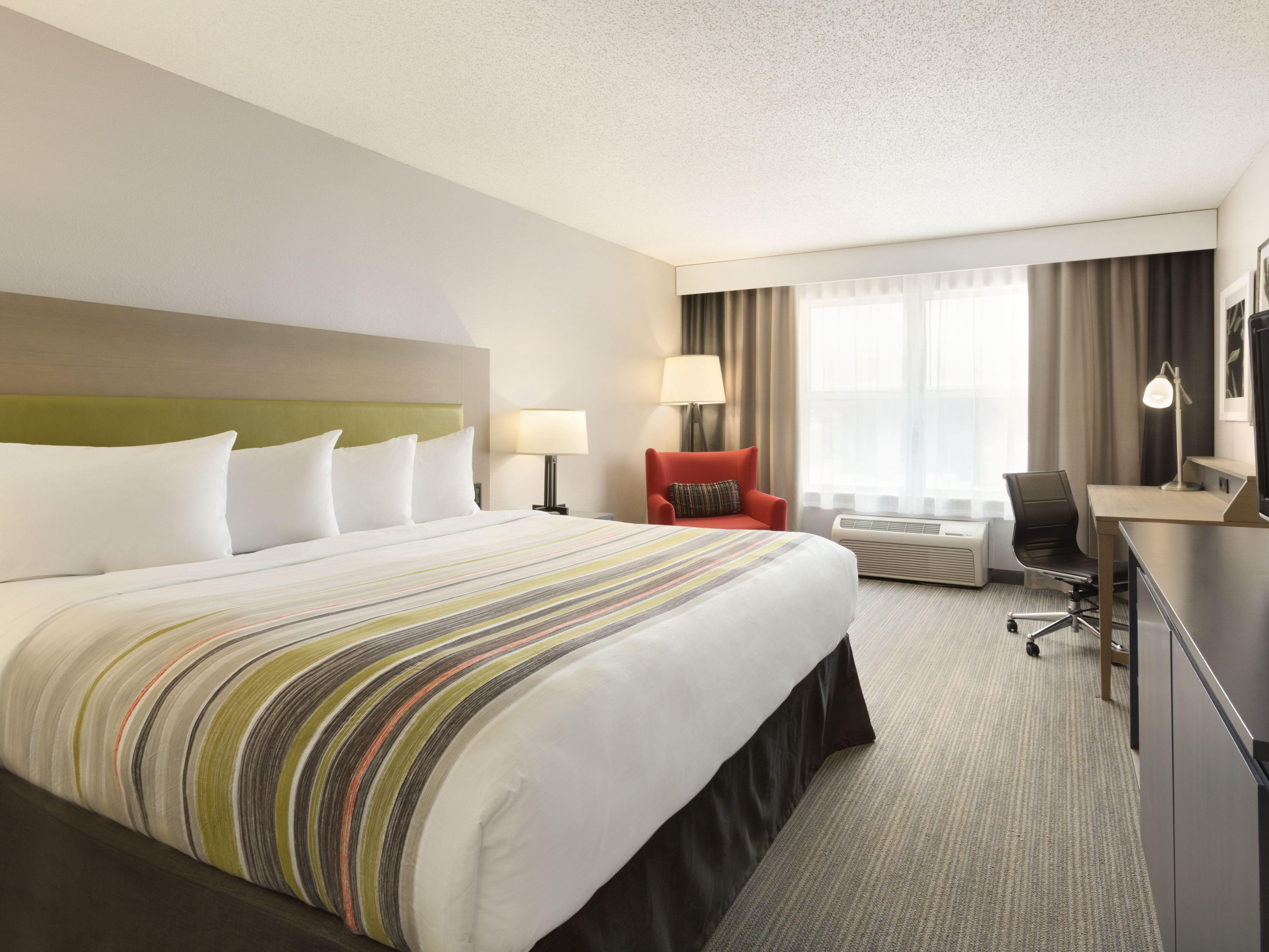 Rooms & Suites