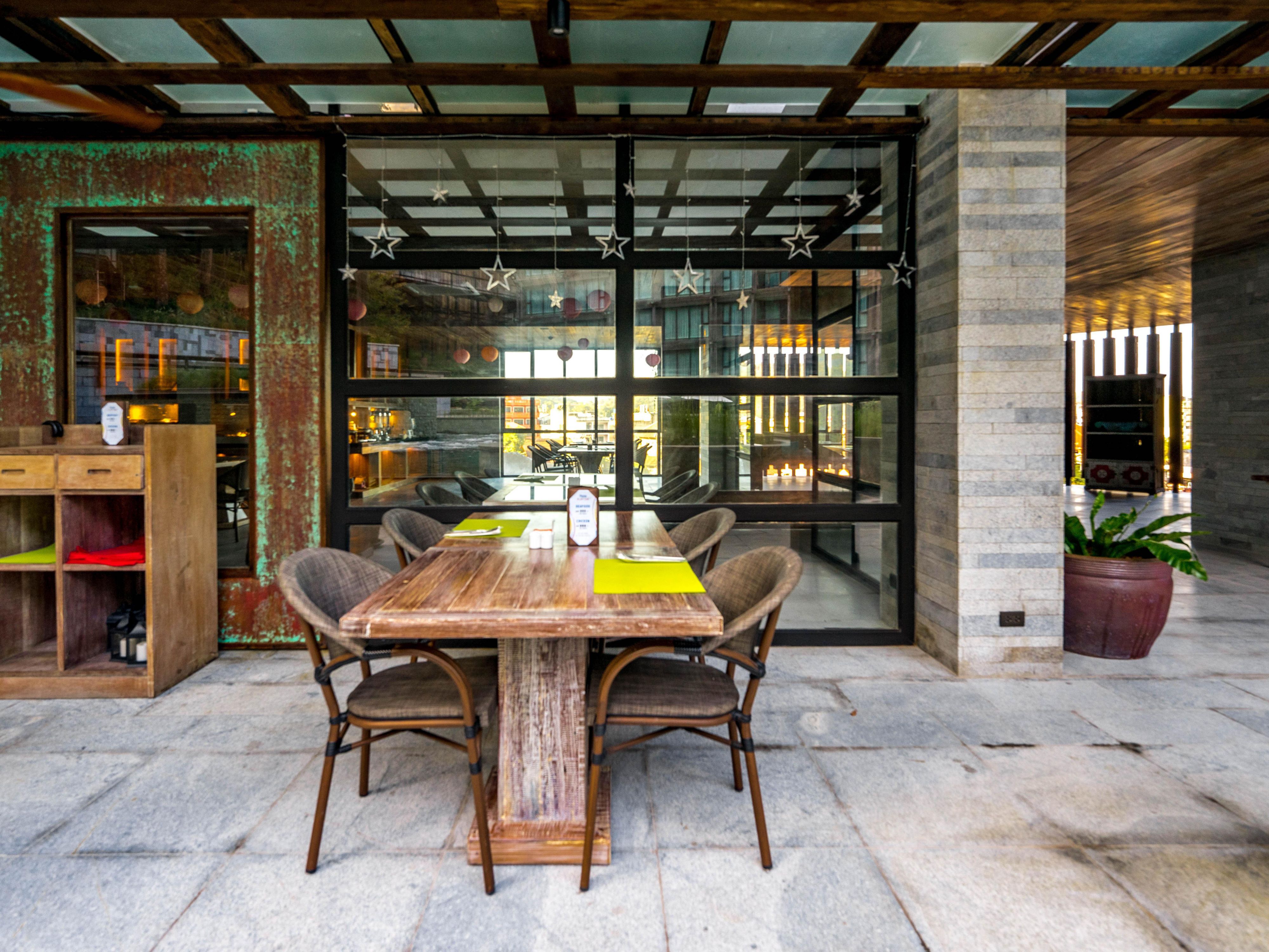 Dining | Vignette Collection Dinso Resort & Villas Phuket