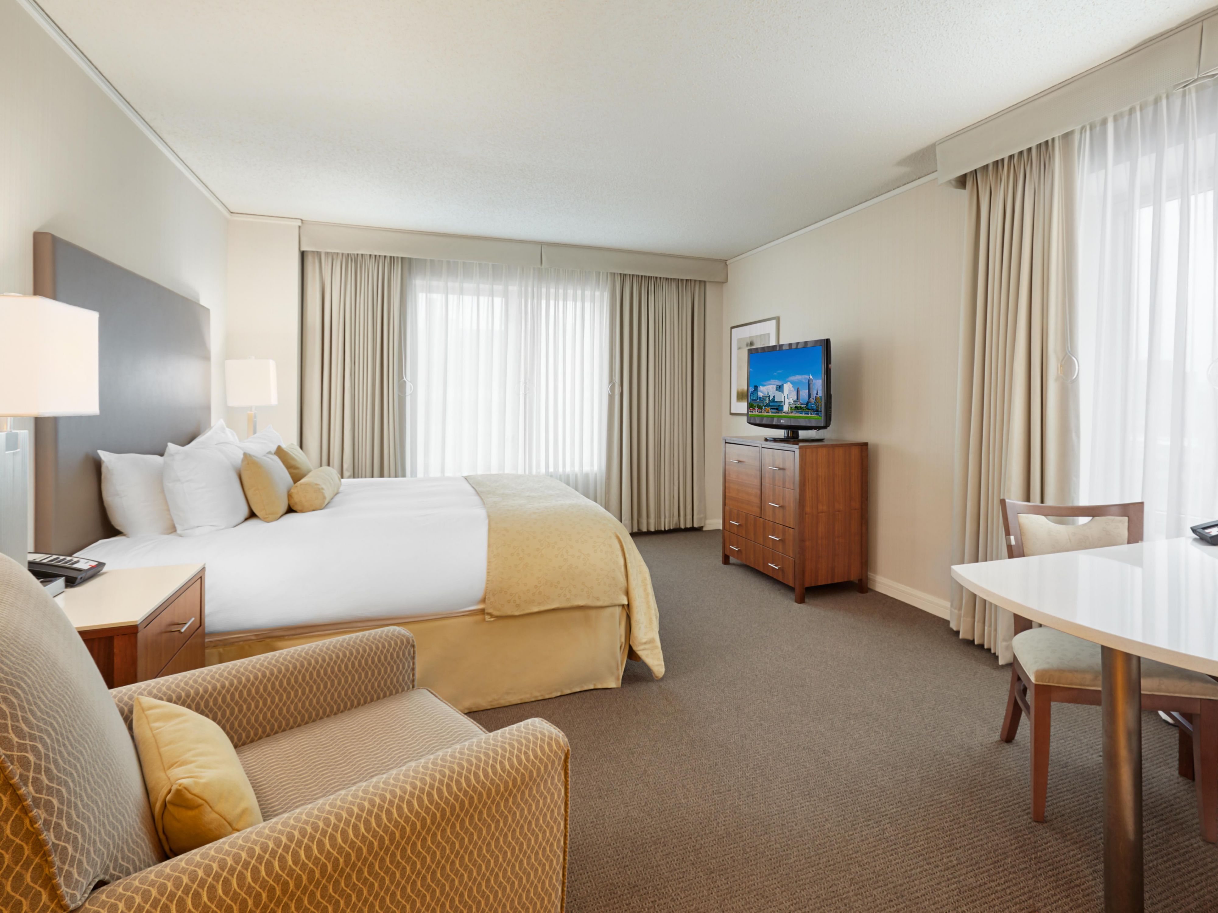 InterContinental Suites Hotel Cleveland | Luxury Hotel in Cleveland