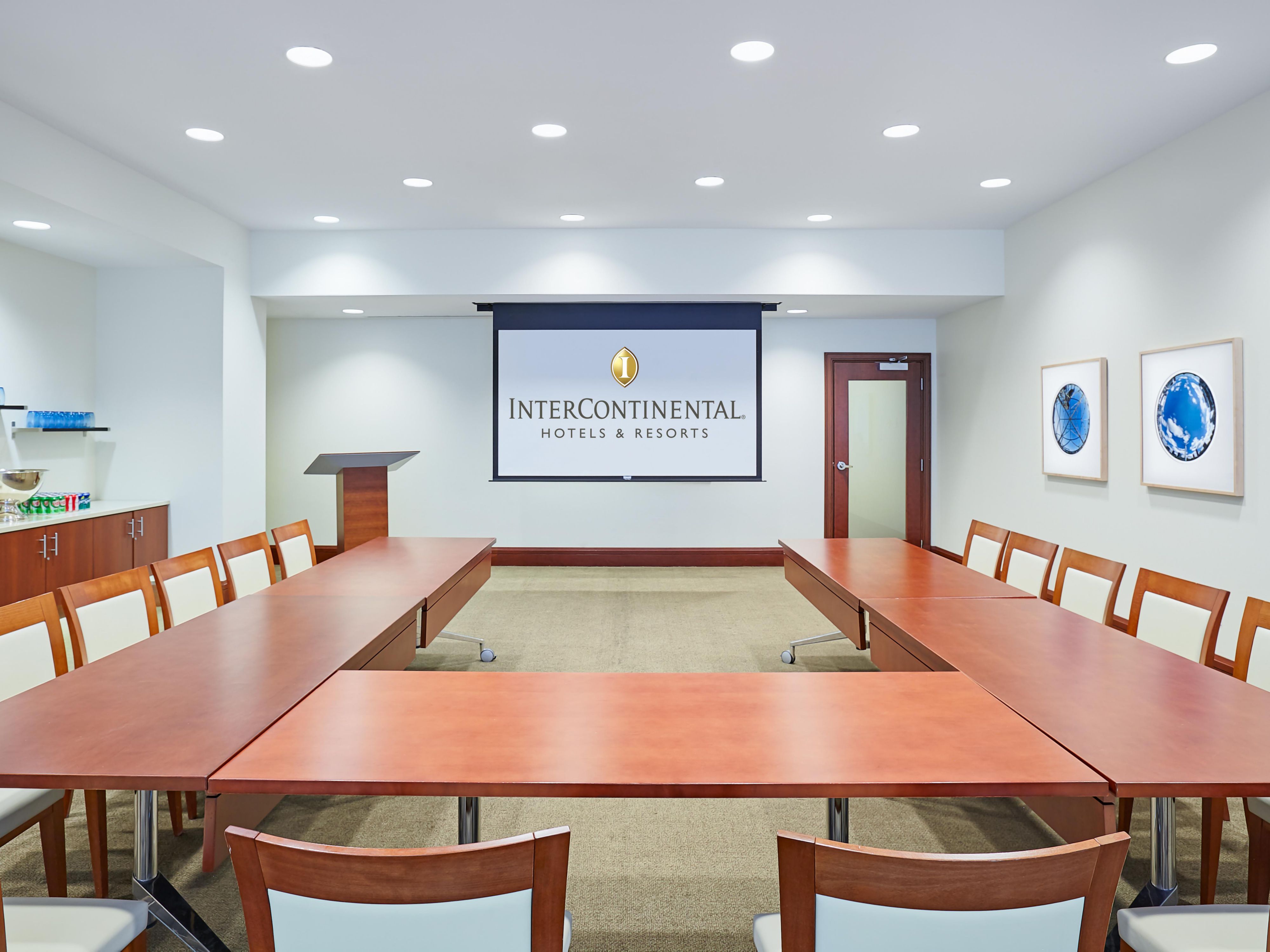 Cleveland Wedding & Event Venue | InterContinental Suites Hotel Cleveland