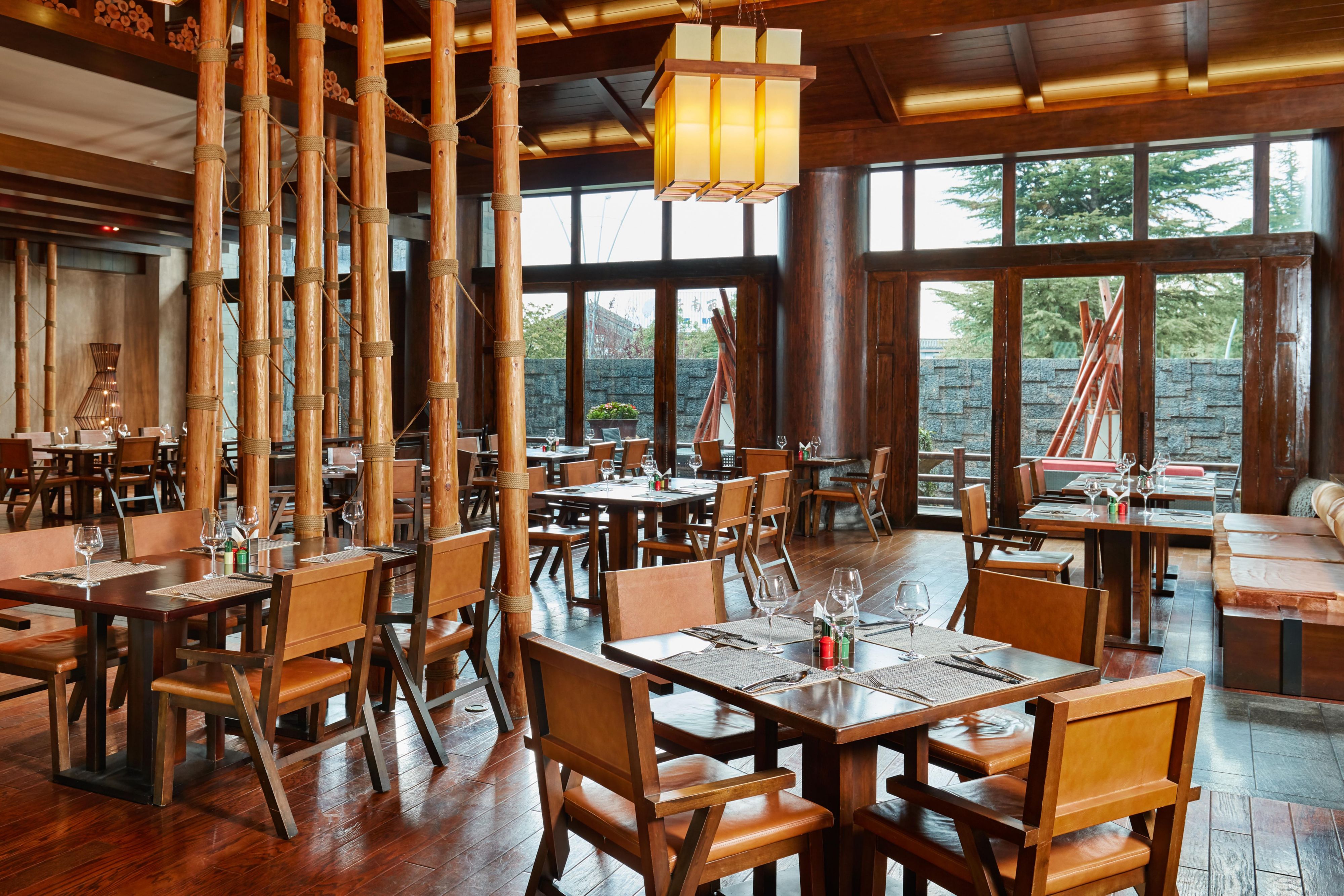 Dining Options in Lijiang | InterContinental Lijiang Ancient Town Resort